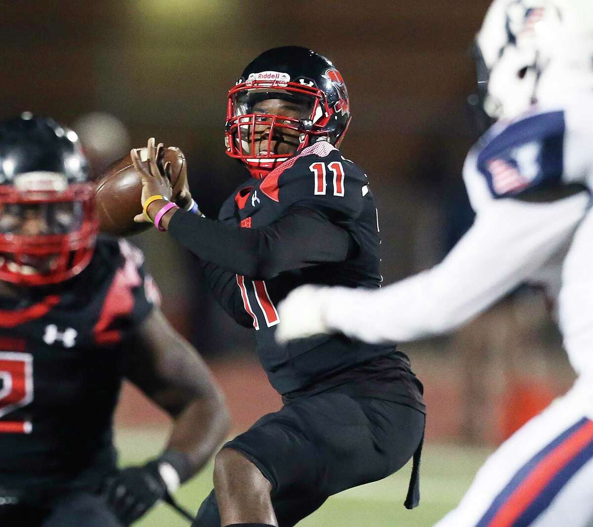 QB Isaiah Williams’ development helps Thunderbirds soar again