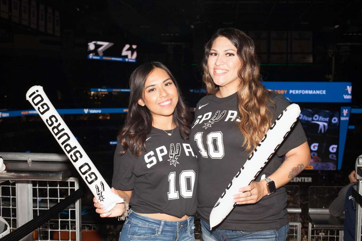 Snoop Dogg thanks San Antonio after appearance at Lakers vs. Spurs game
