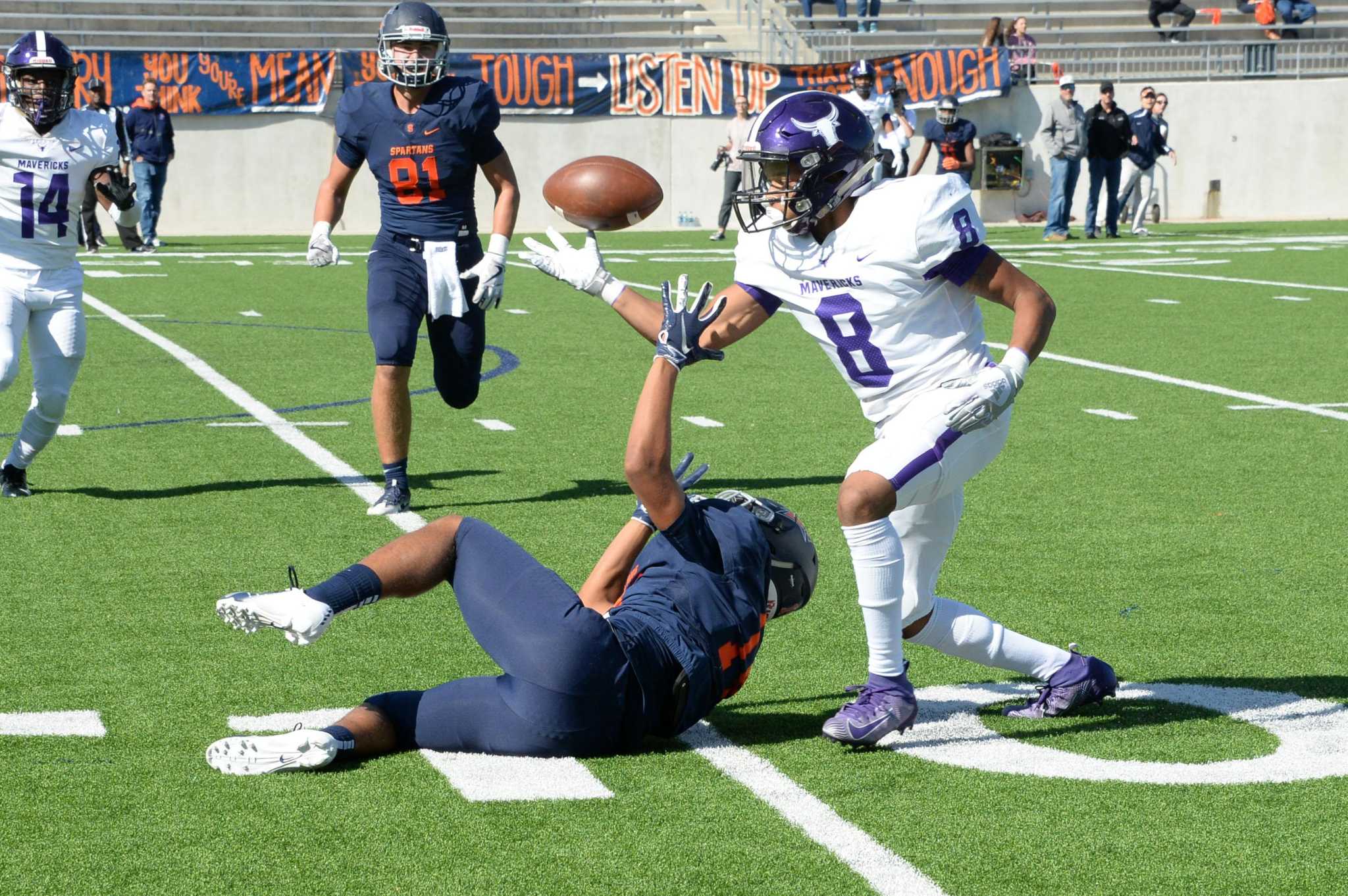 Mayde Creek, Morton Ranch meet with football playoff spot on the line