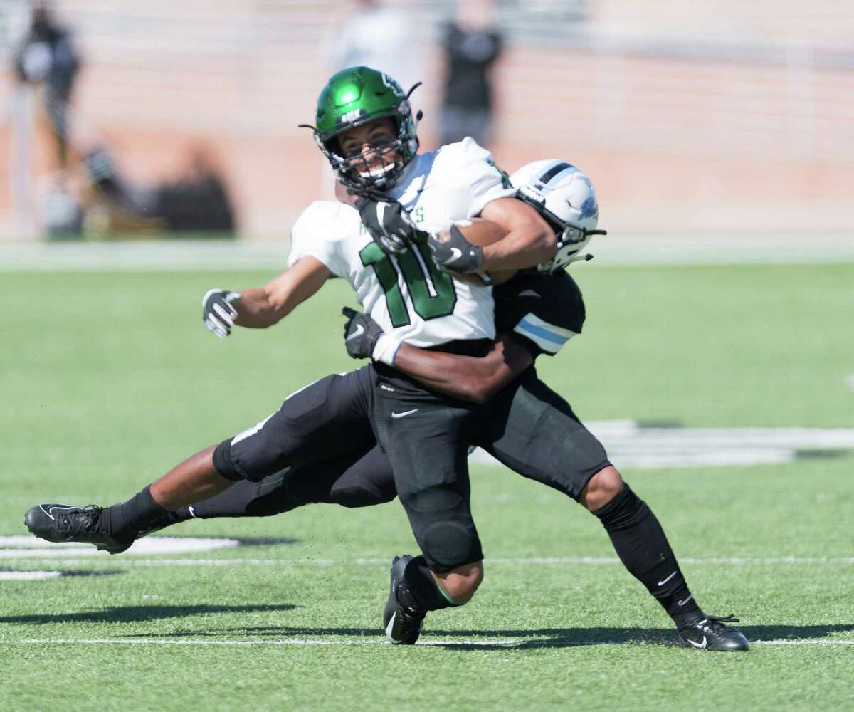 Paetow football rallies past Montgomery for eighth victory