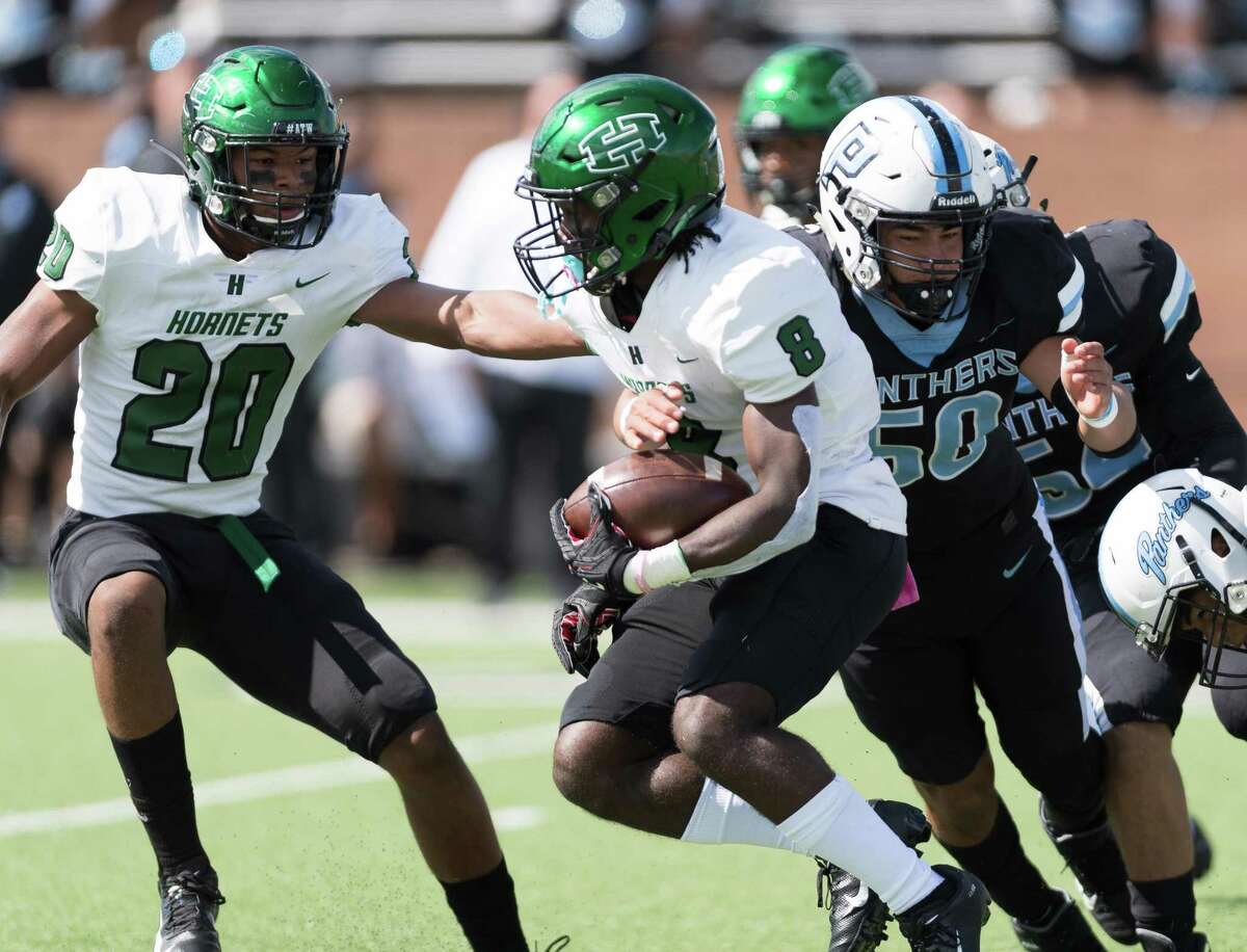 Paetow football rallies past Montgomery for eighth victory