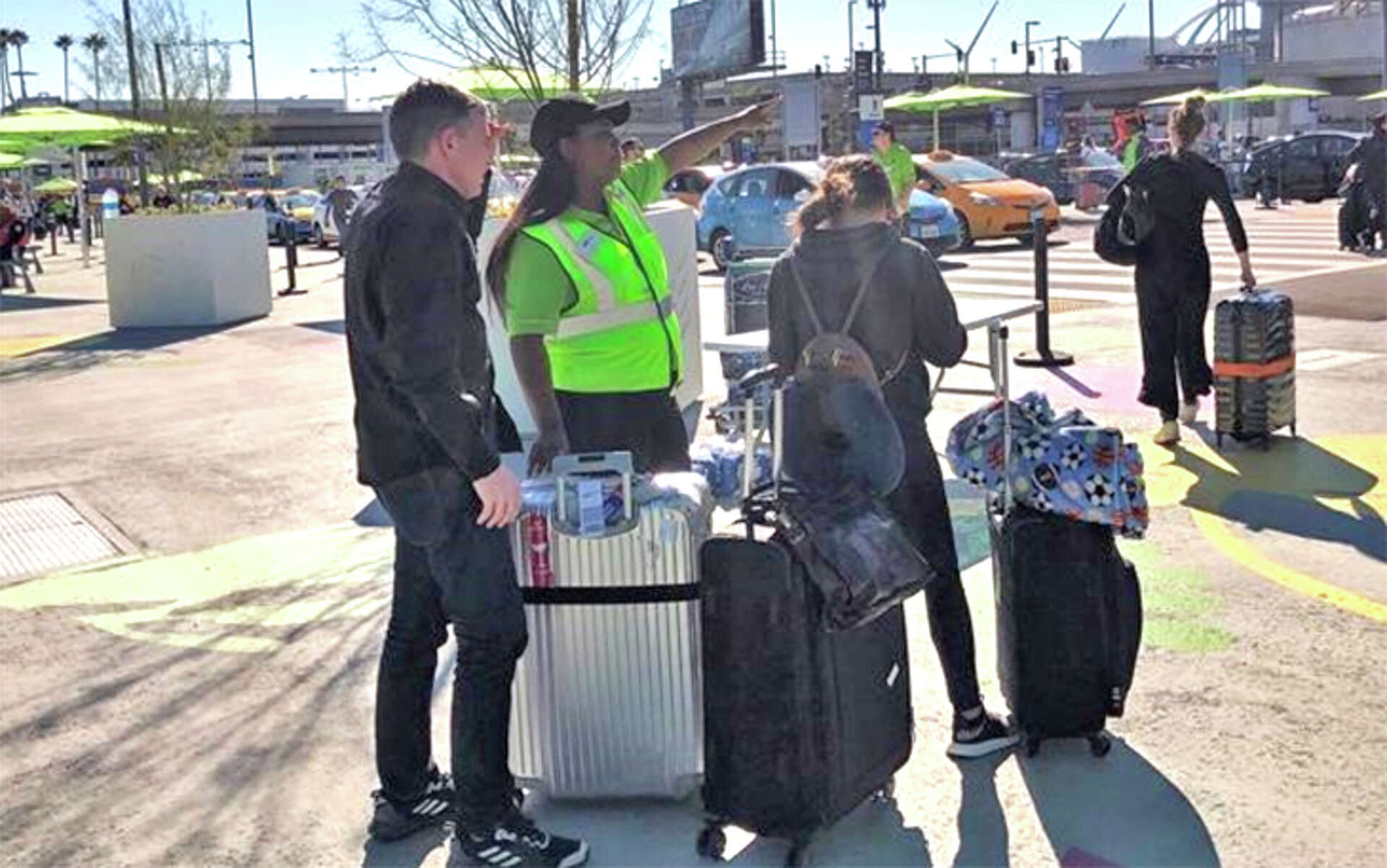 LAX scrambles to fix 'Carmaggedon' passenger pick-ups