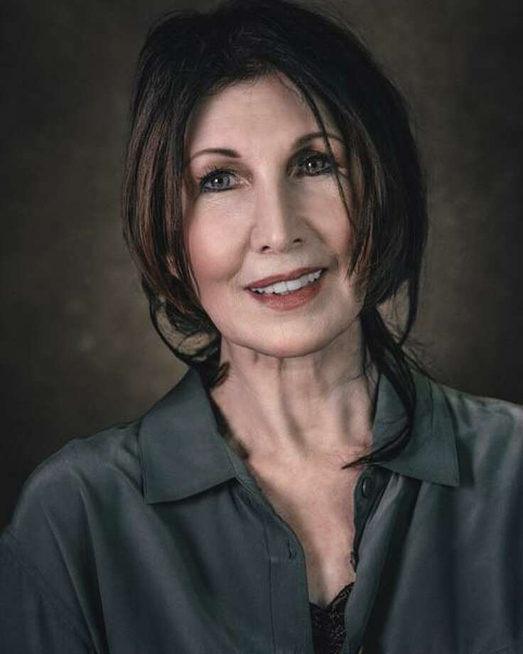 Tony-winner Joanna Gleason hosts Westport Playhouse holiday benefit ...