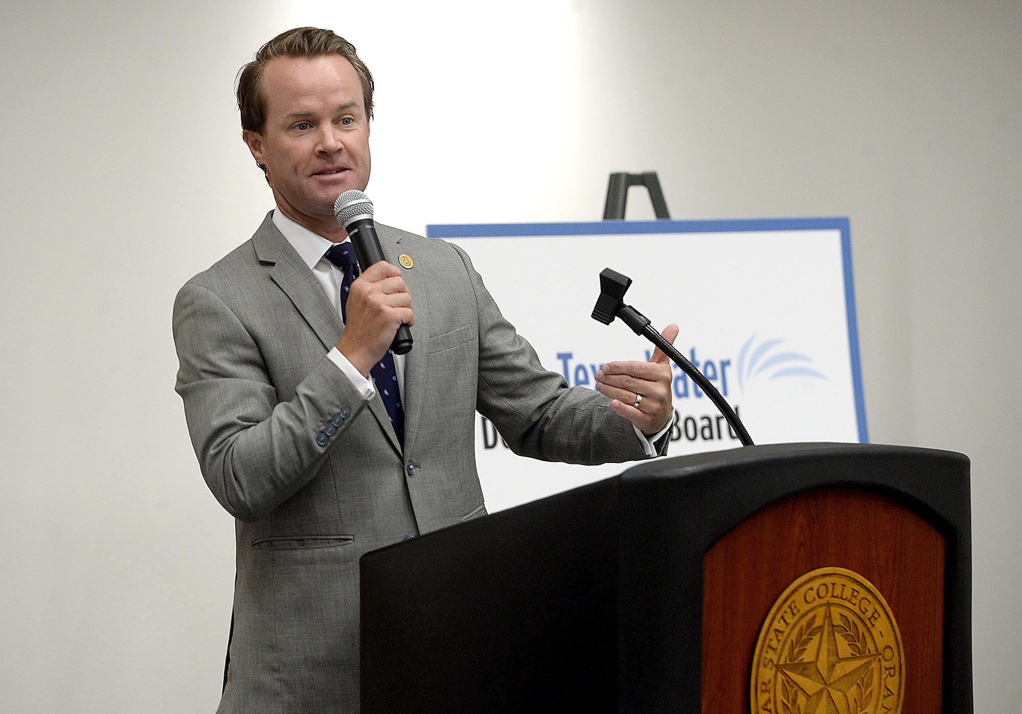 Pushback after Texas GOP chair labels Phelan a ‘traitor’