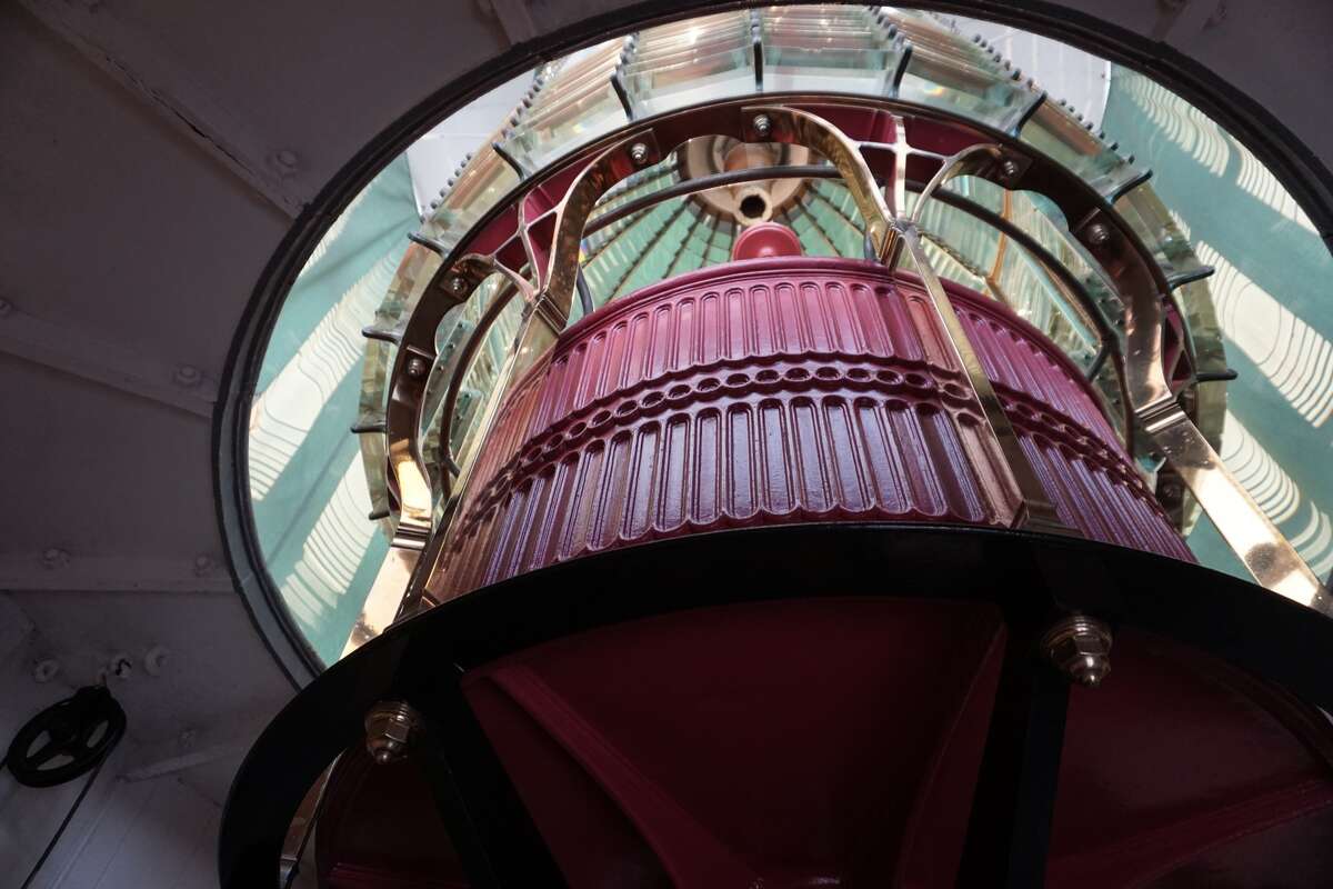 Before-&-after photos show Point Reyes Lighthouse's glorious restoration