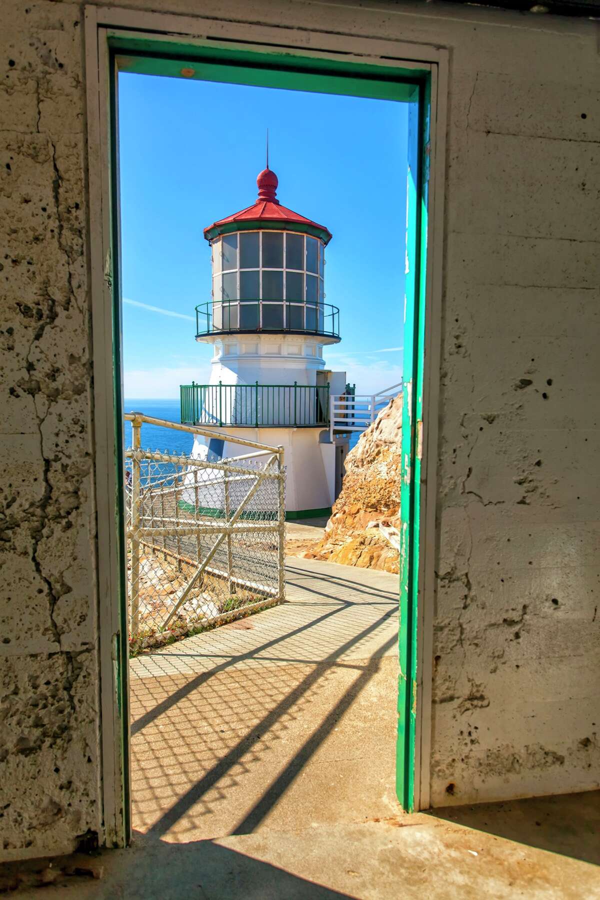 Before-&-after photos show Point Reyes Lighthouse's glorious restoration
