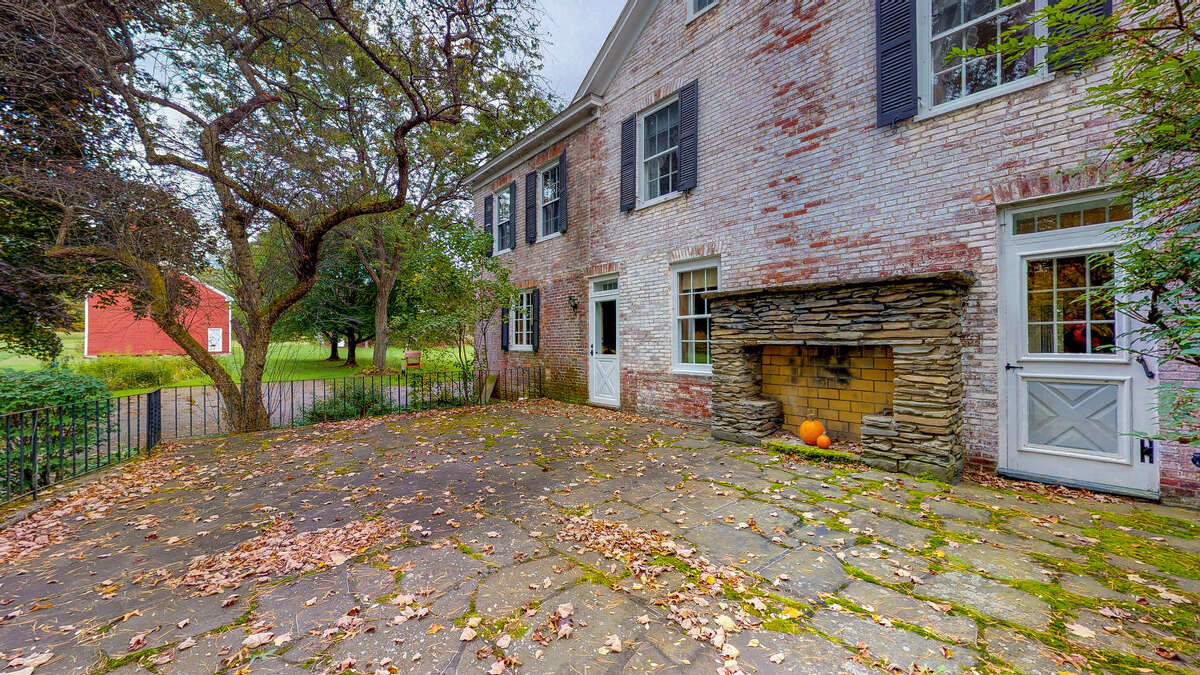House of the Week: Farmhouse in Charlton