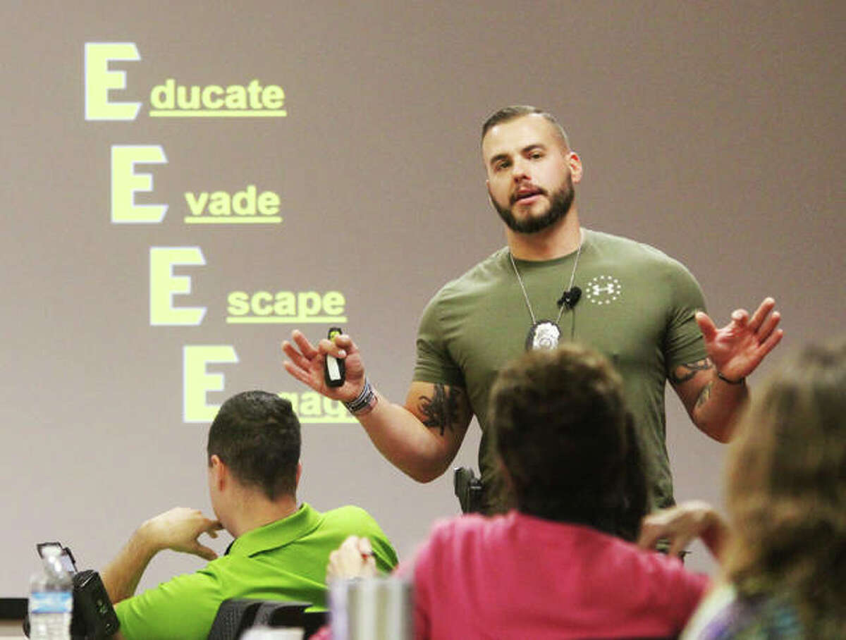 ‘It’s either fight or die’: Police share ‘4 E’s’ of shooter scenarios