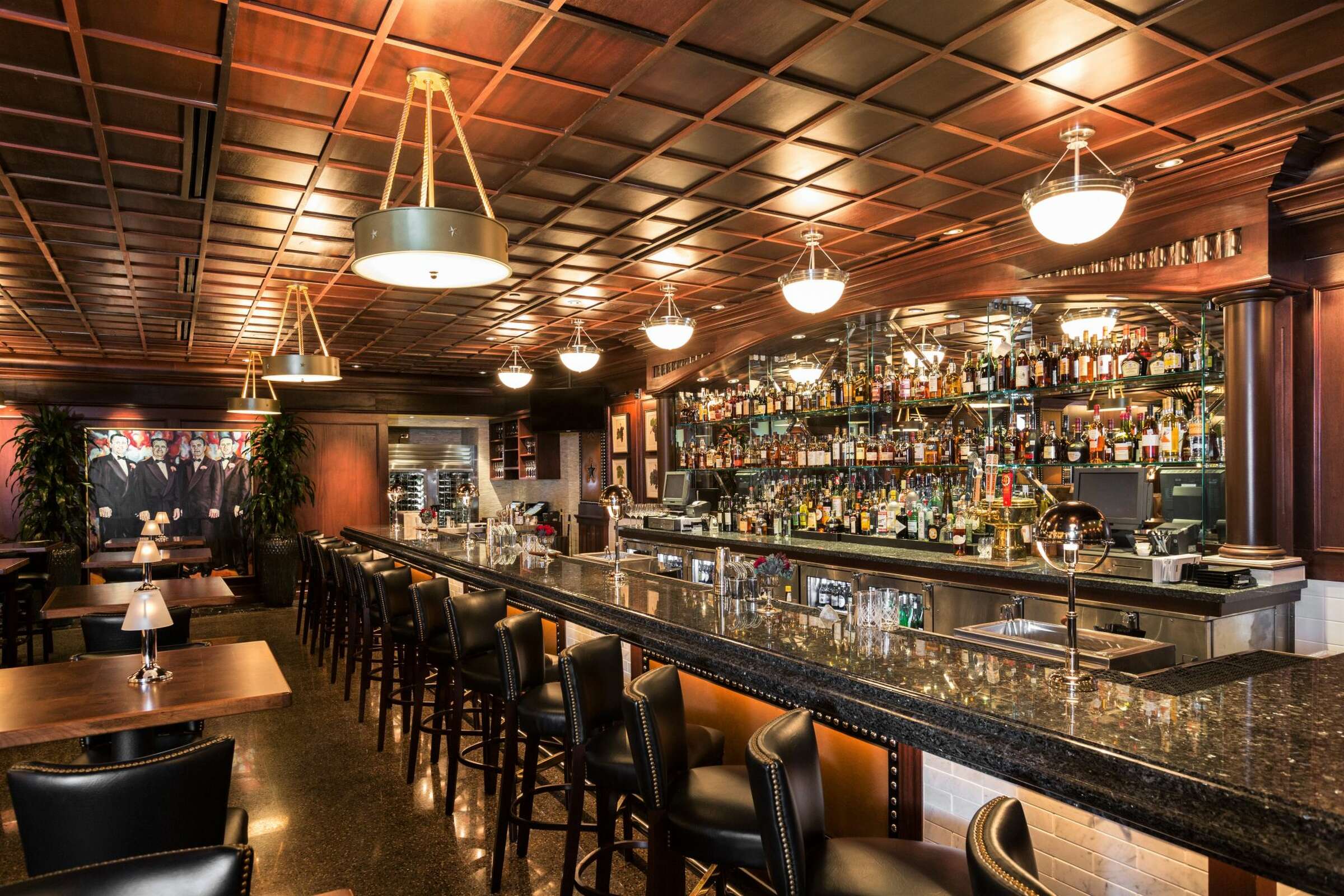 Houston's 10 best happy hour deals to check out right now