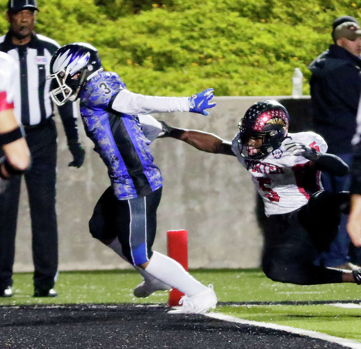 FOOTBALL: New Caney tops Porter to win district title