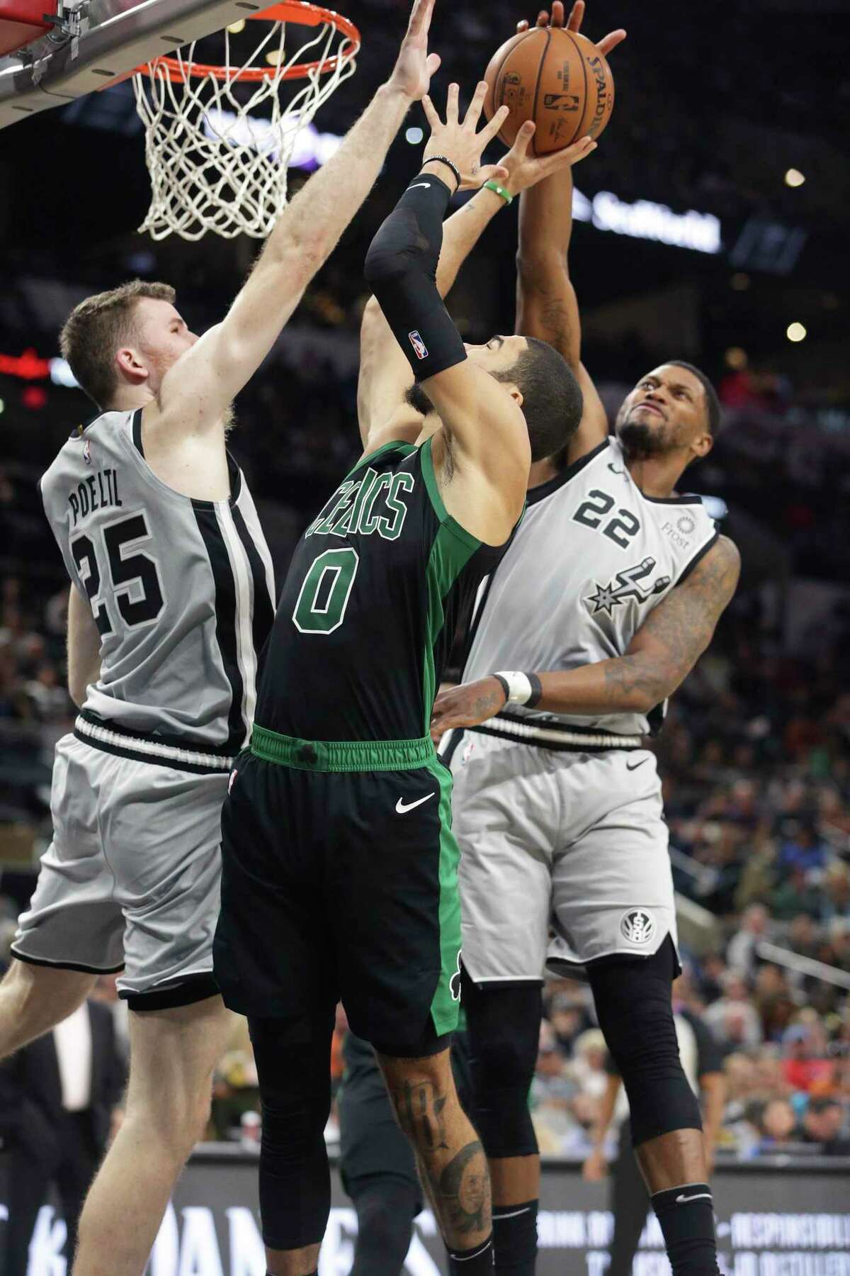 Spurs miss wake-up call in Boston beatdown