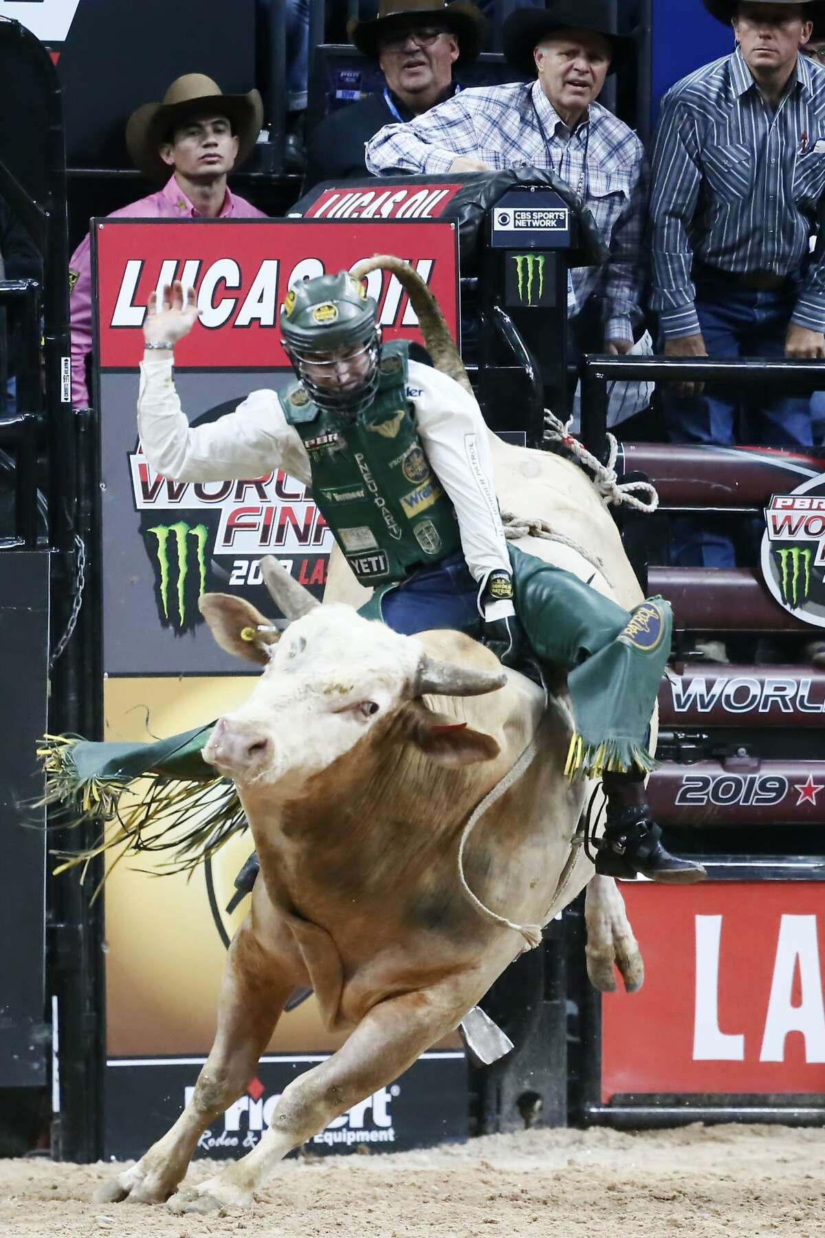 Jess Lockwood wins his 2nd PBR World Championship