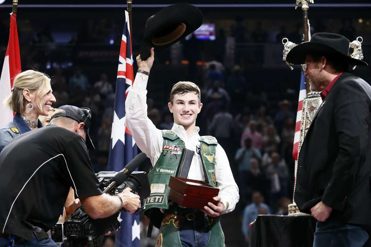 Jess Lockwood wins his 2nd PBR World Championship