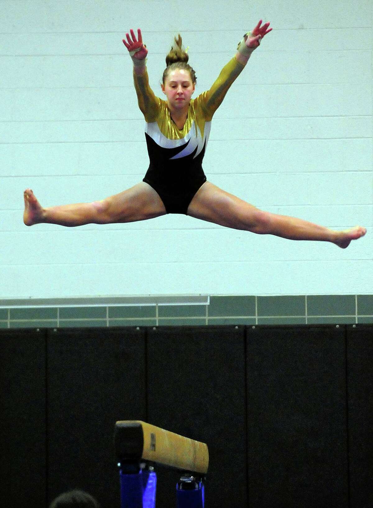 Support flows in for 20-year-old Milford SCSU gymnast fatally injured ...