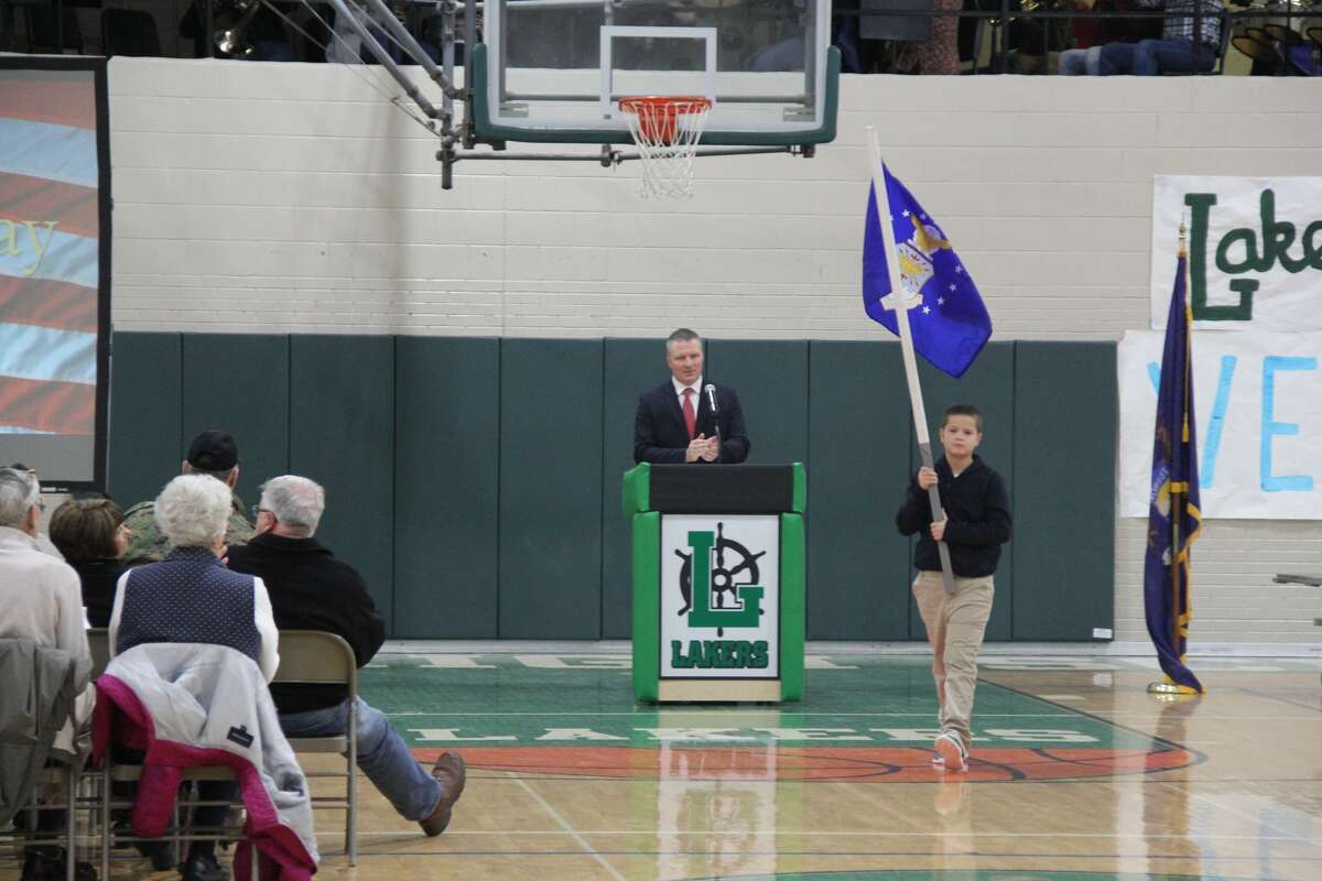 Laker Schools put on presentation honoring veterans