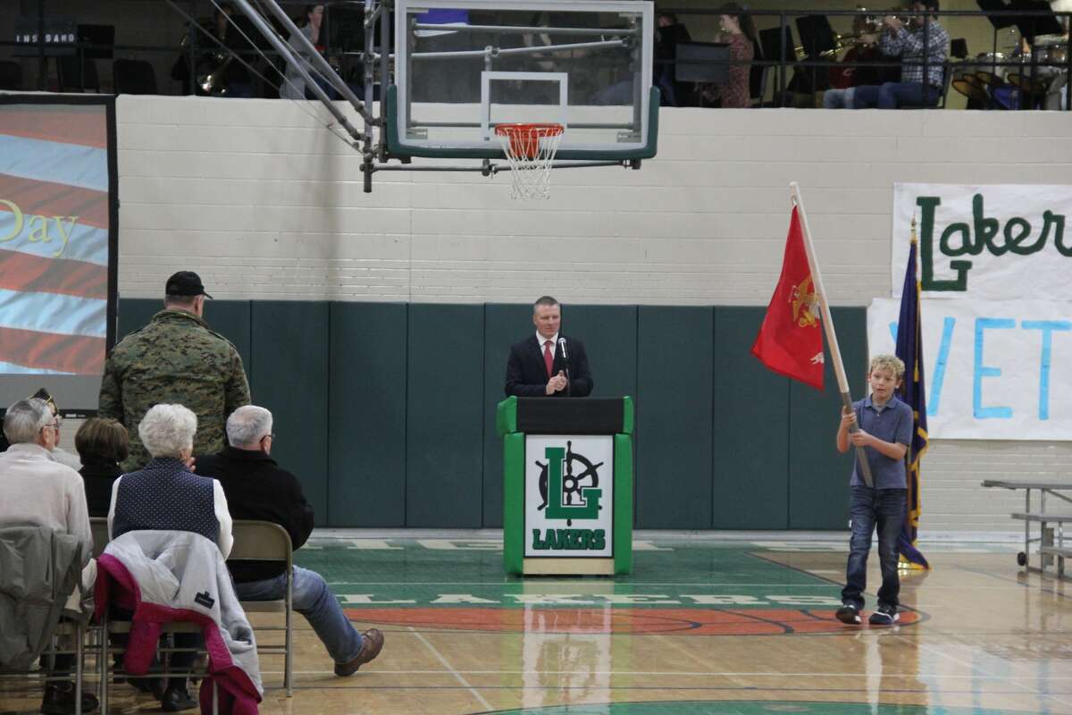 Laker Schools put on presentation honoring veterans