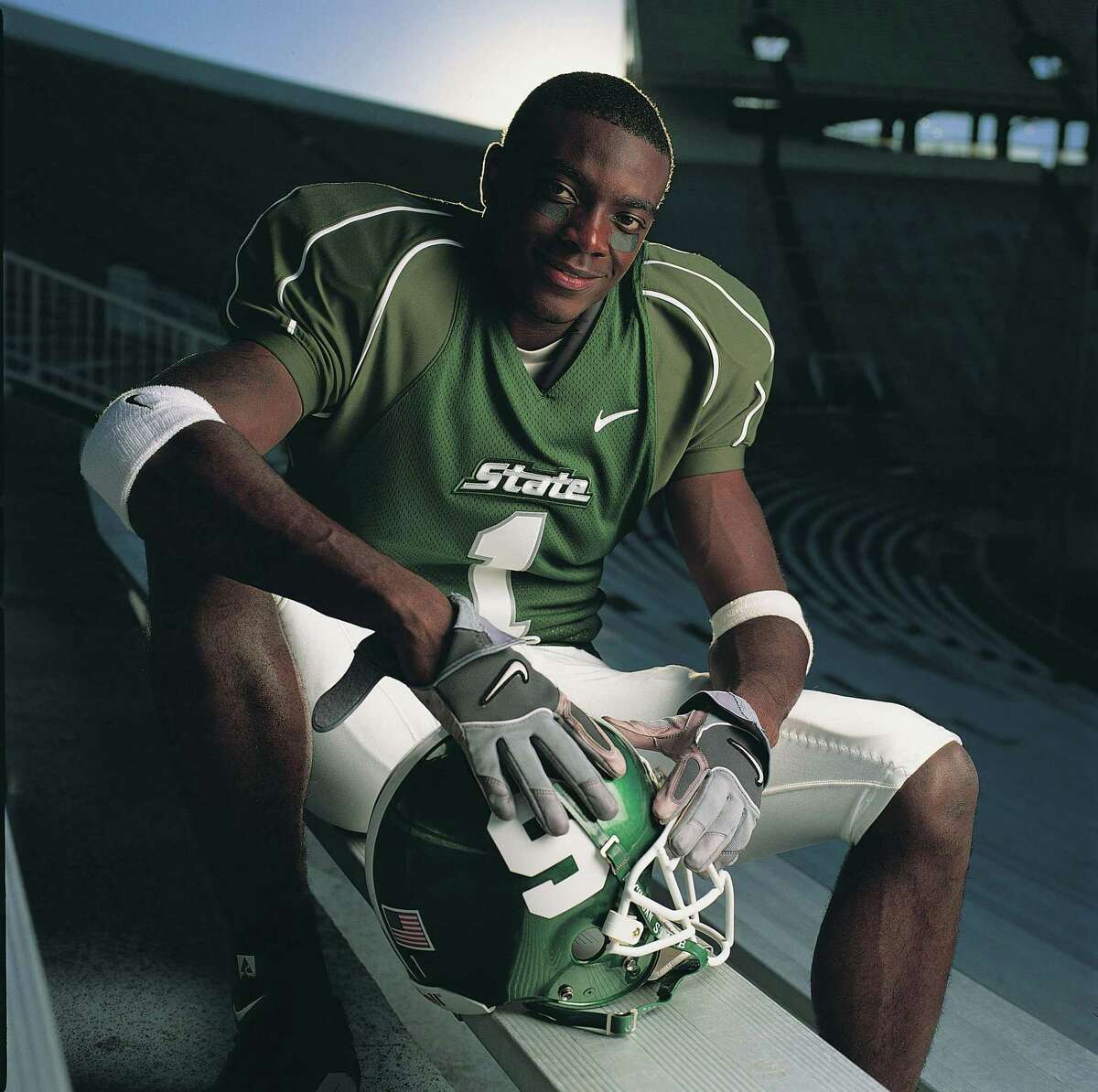 Former No. 2 overall pick, Lions receiver Charles Rogers dies at age 38