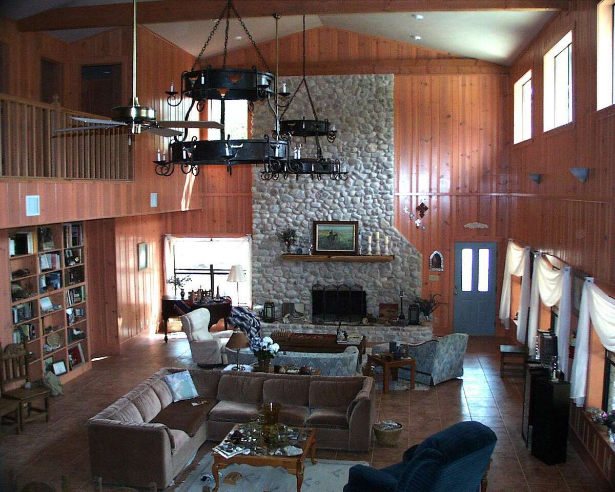 Federal judge reacts to ‘cinder-block cells’ at Texas foster home