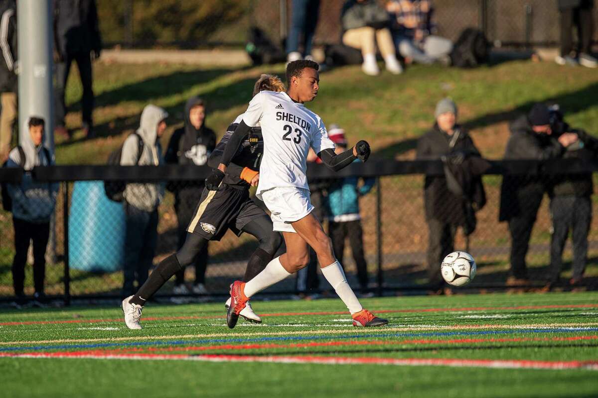 Trumbull marches past Shelton, reaches Class LL quarterfinals