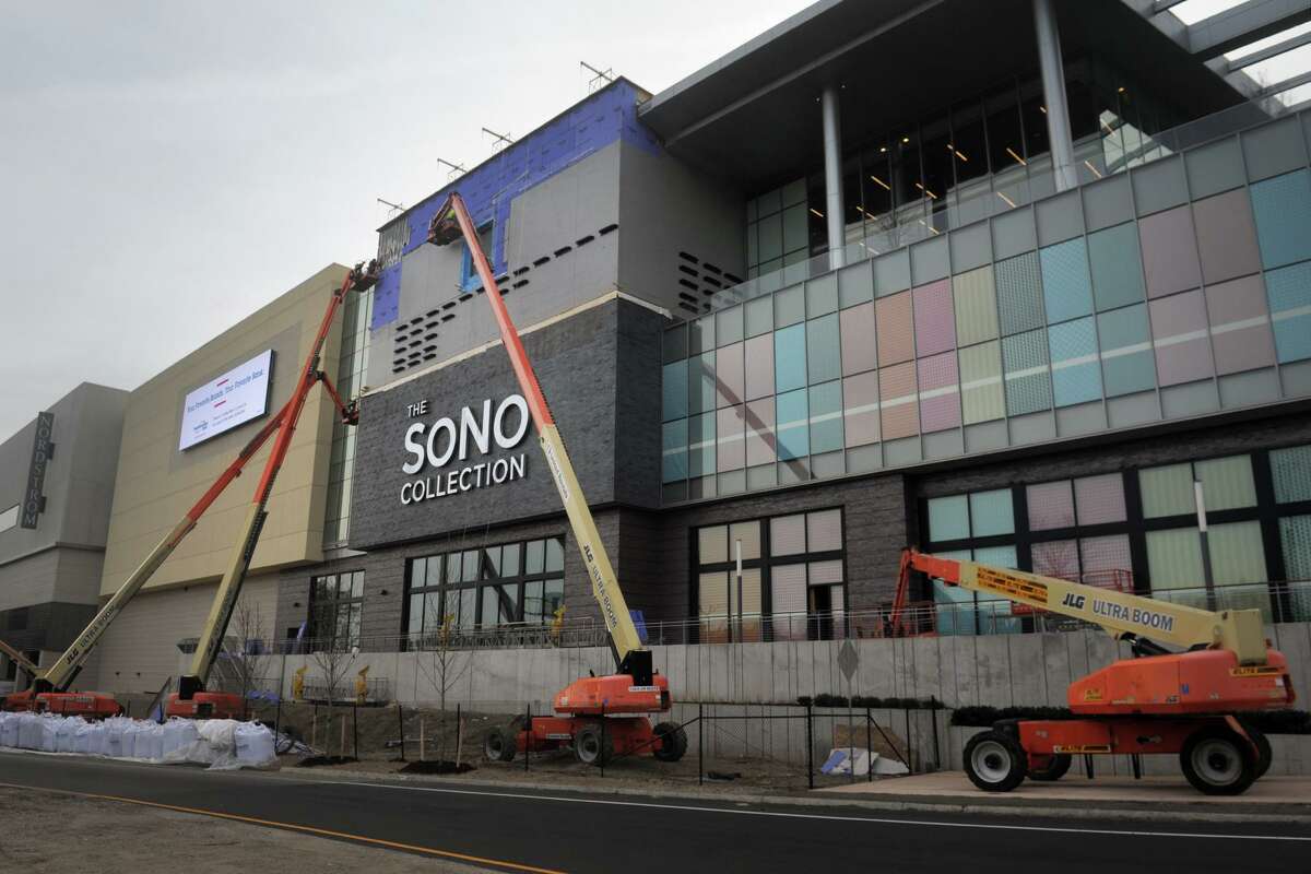 Bloomingdale's opens in SoNo Collection mall