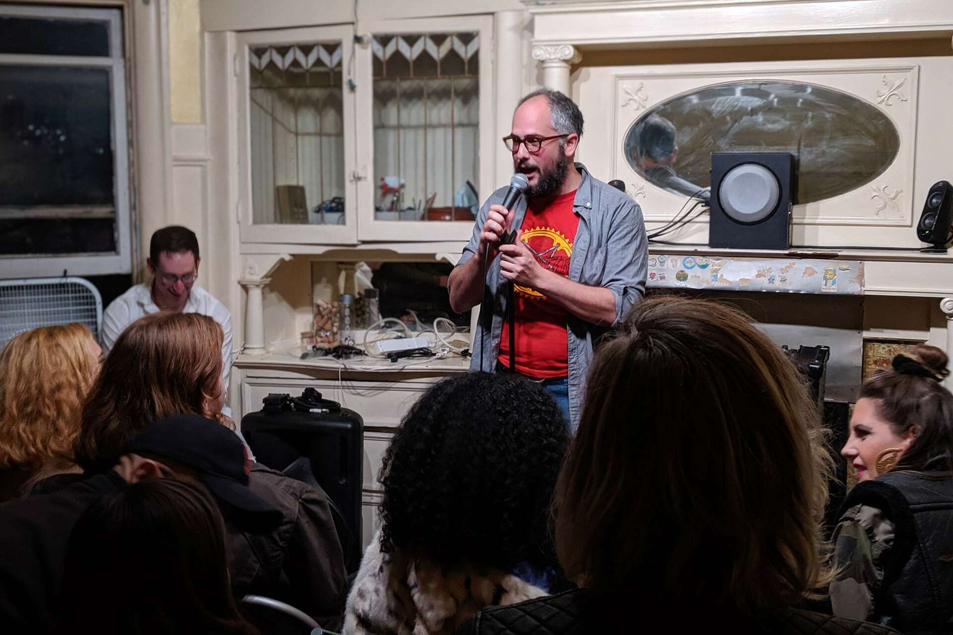 This comic’s living room is the hottest comedy club in the Bay Area