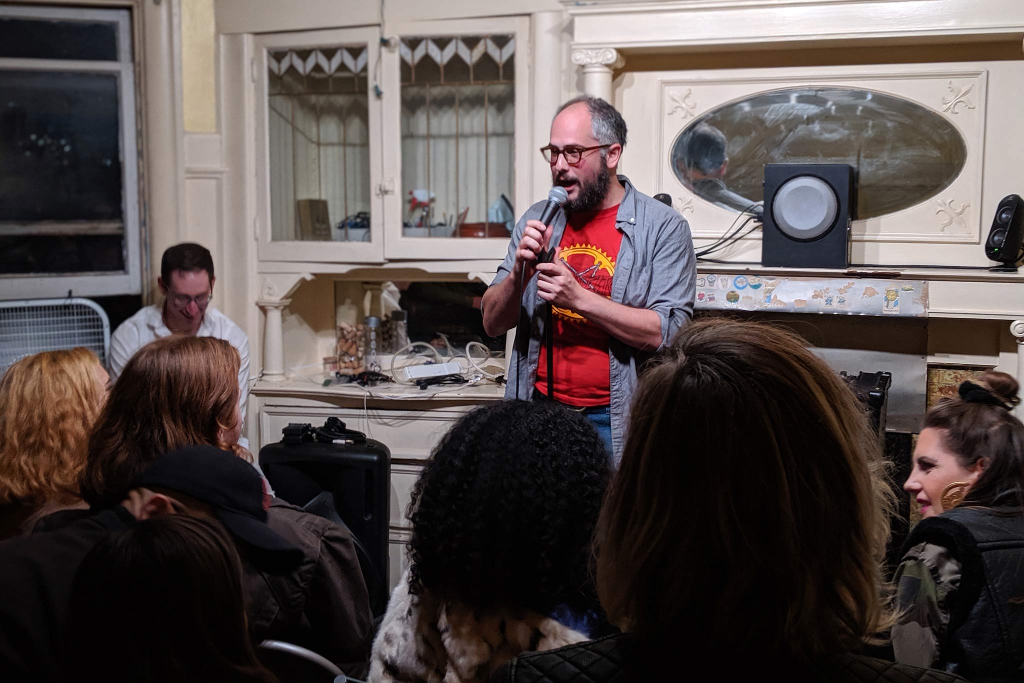 This comic’s living room is the hottest comedy club in the Bay Area