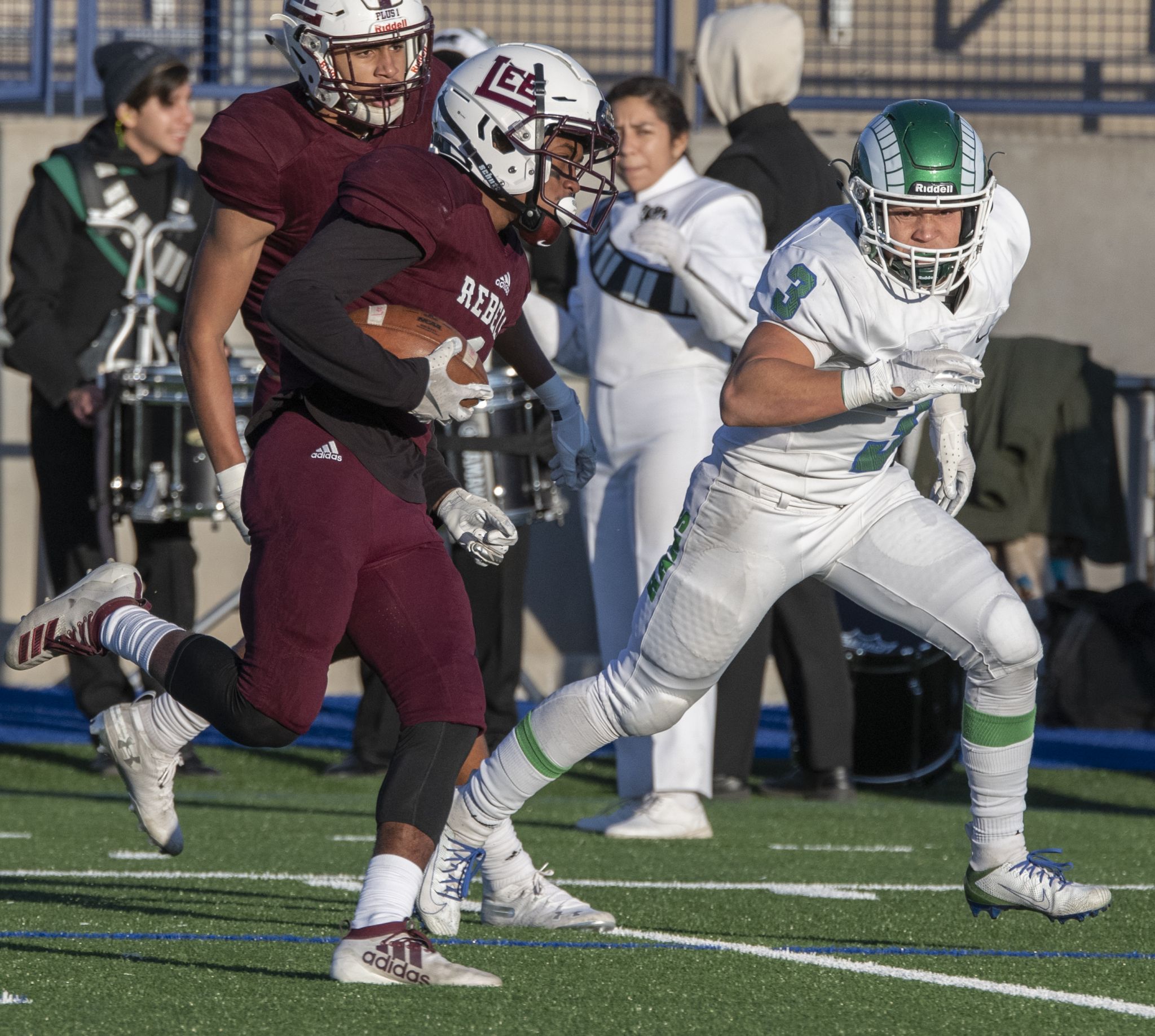 HS FOOTBALL: Lee races past Montwood, 65-32, in playoff win