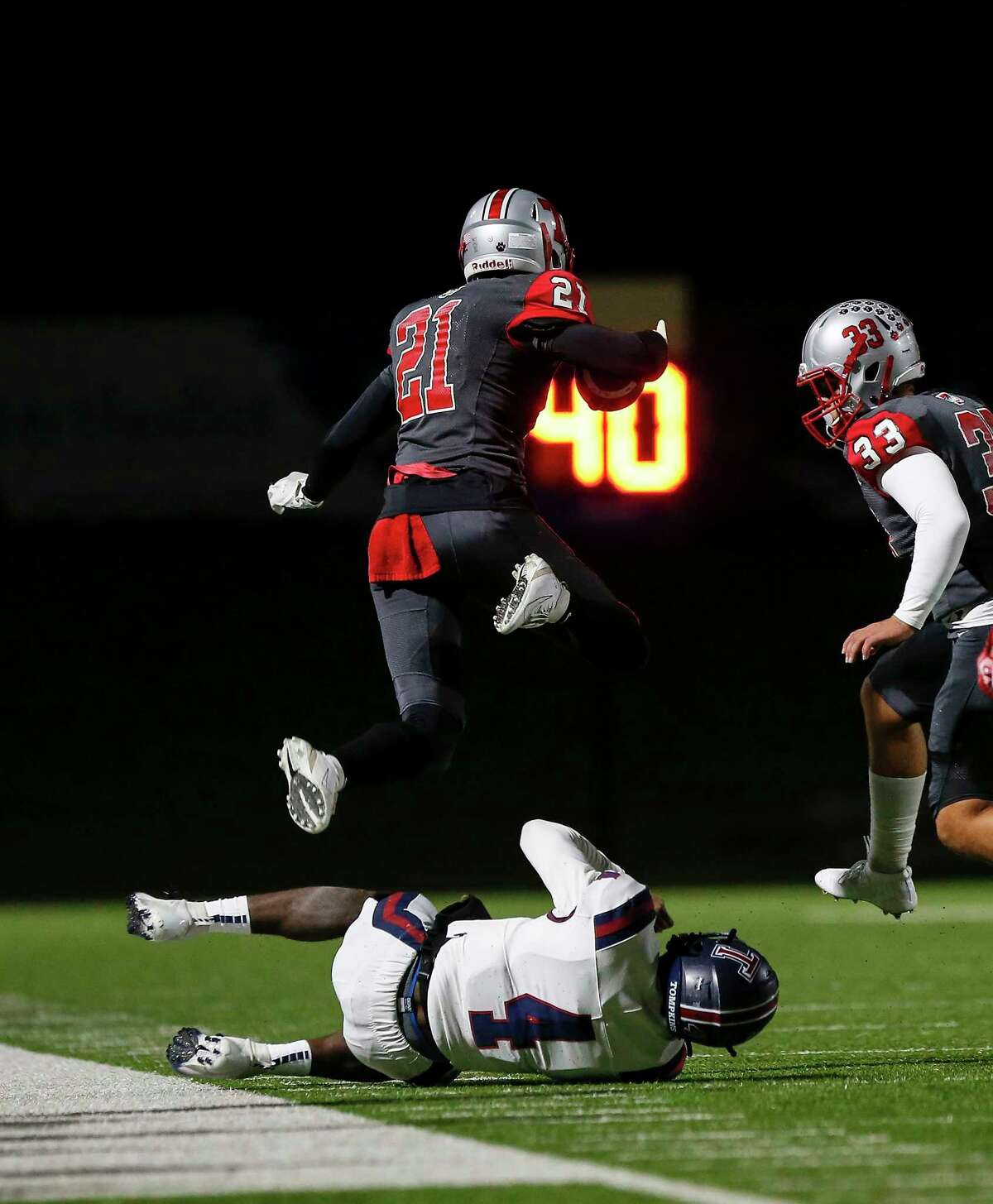 Texas commit Jalen Milroe rallies Tompkins past Travis in playoff opener