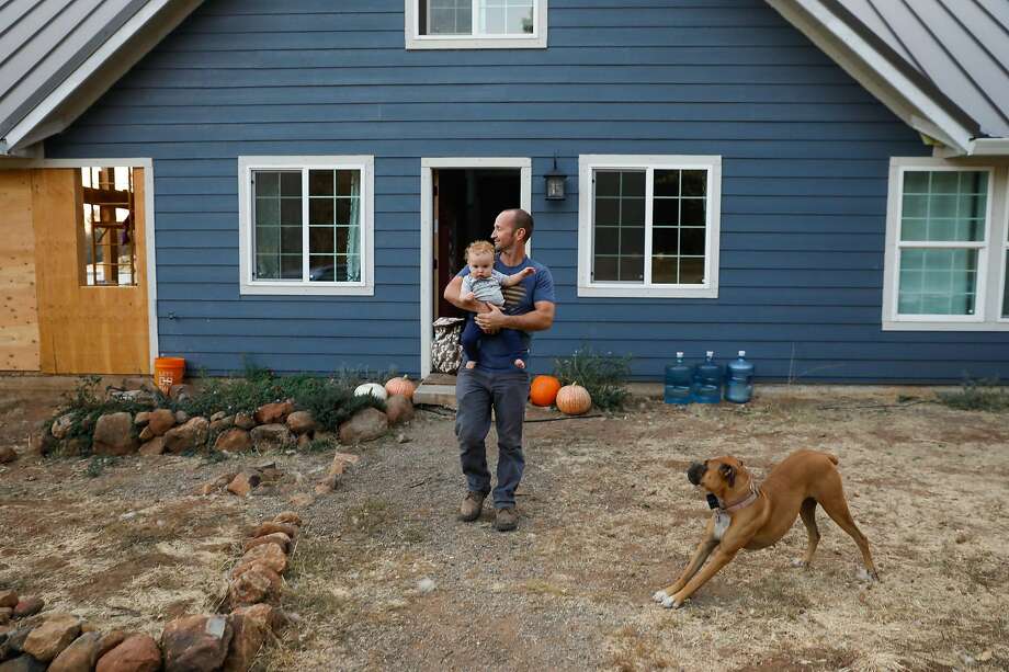 Trapped by Kincade Fire, firefighter had one option to save himself and ...