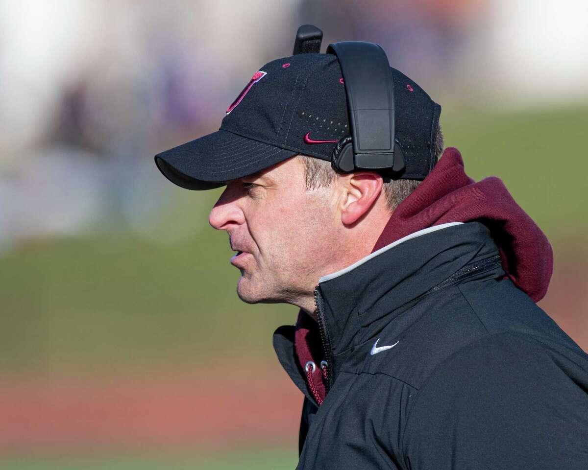 College teams adjust to no spring football