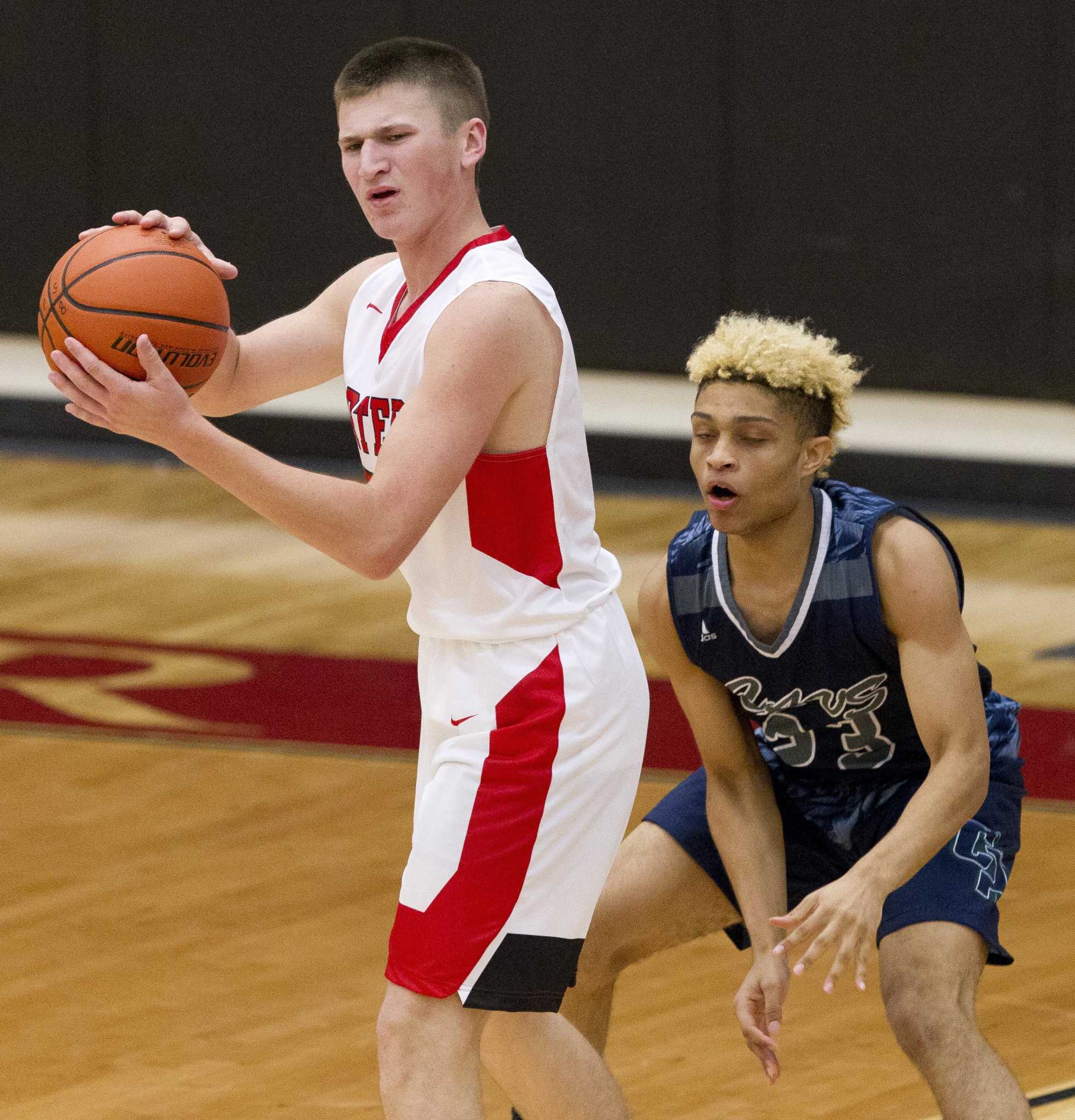 BOYS HOOPS: Porter aiming to compete for playoff spot
