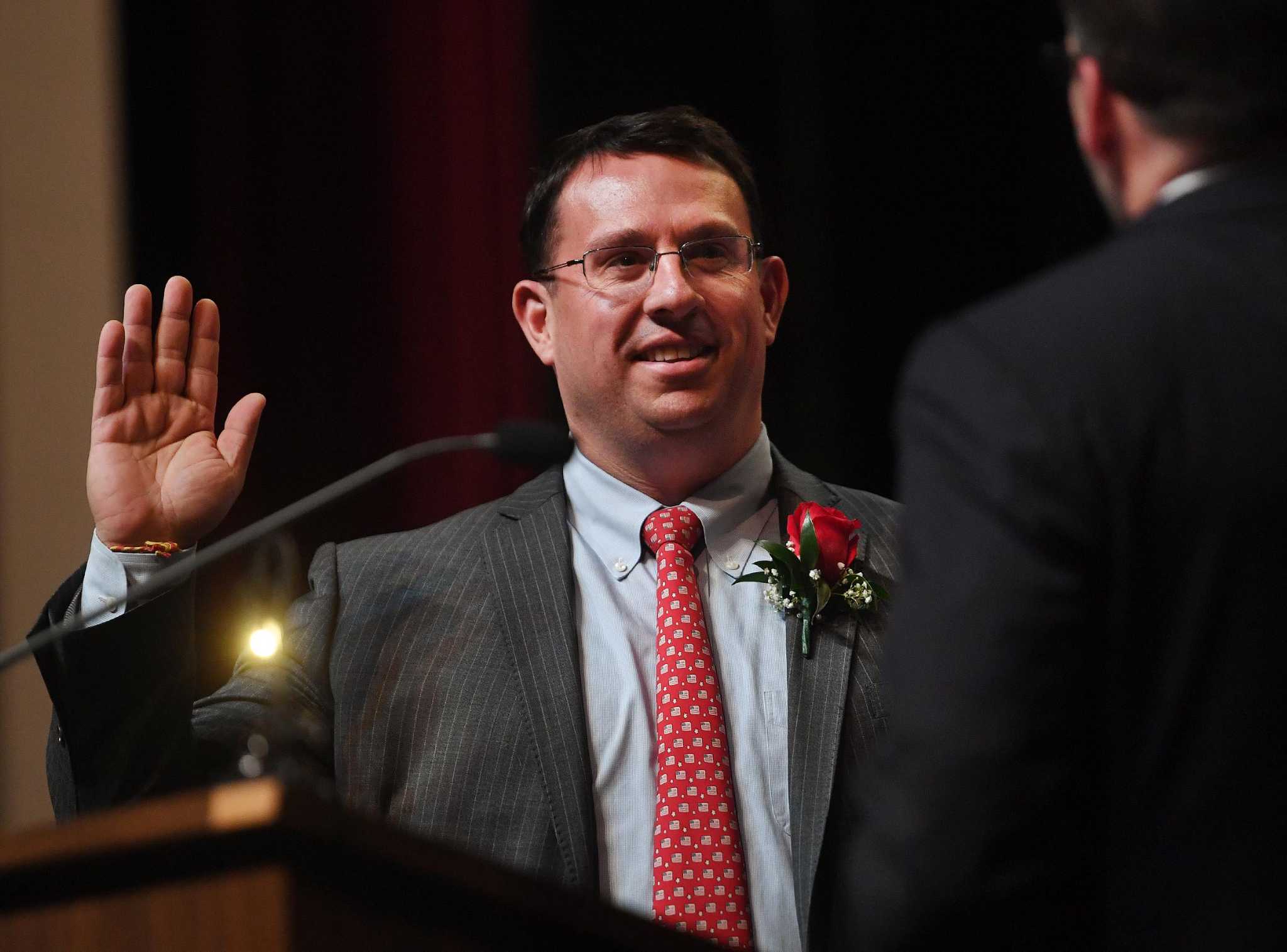 Milford mayor, board members take the oath in upbeat ceremony
