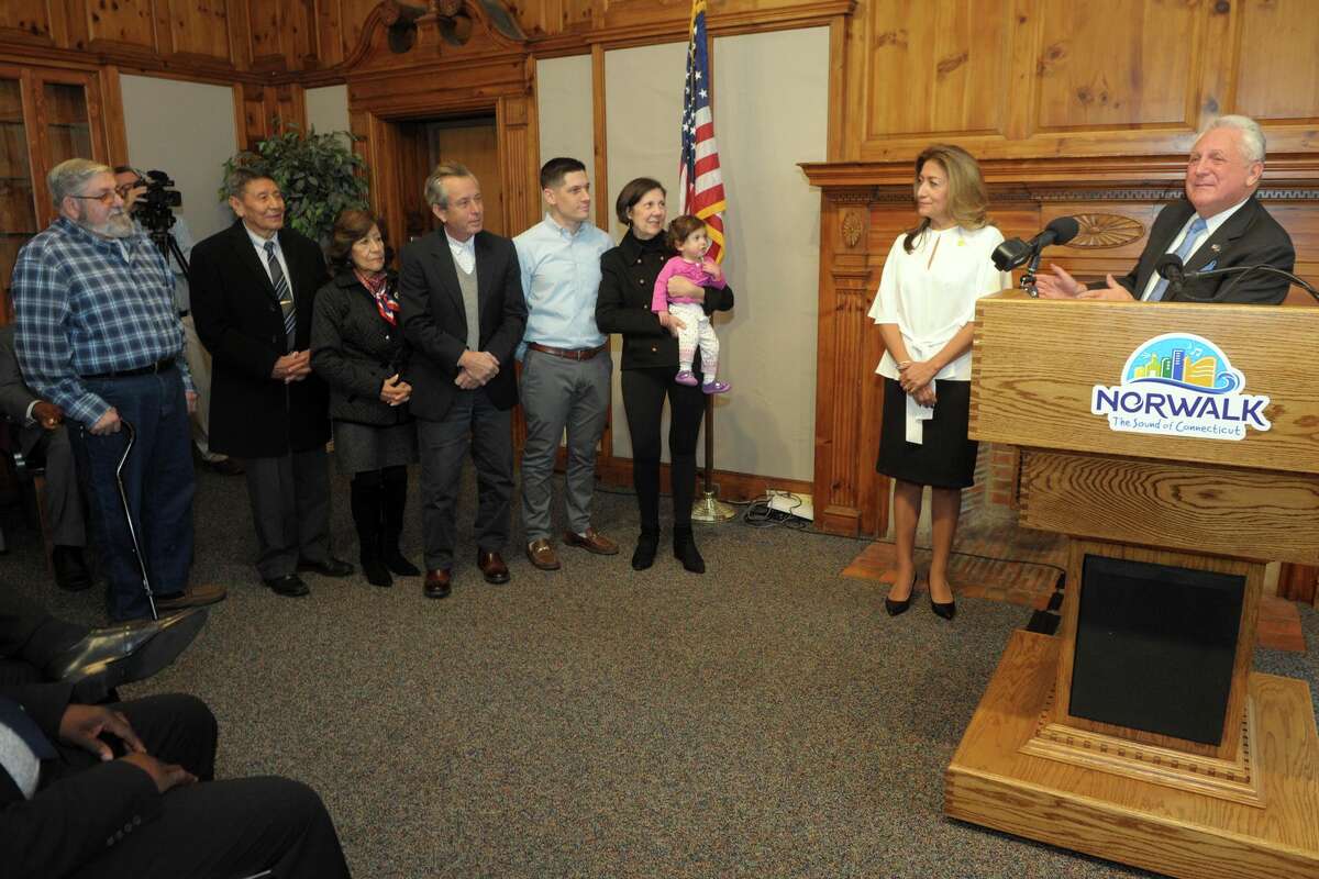 Harry Rilling sworn in for fourth term as Norwalk’s mayor
