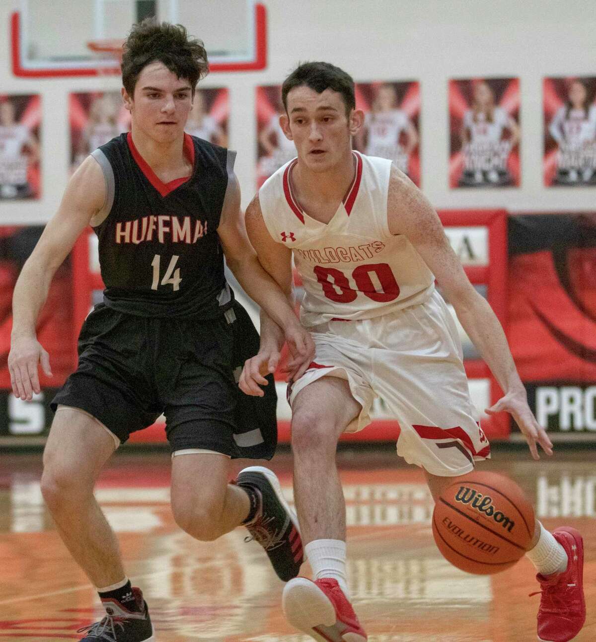 BOYS HOOPS: Vela set to replace entire starting five again at Splendora