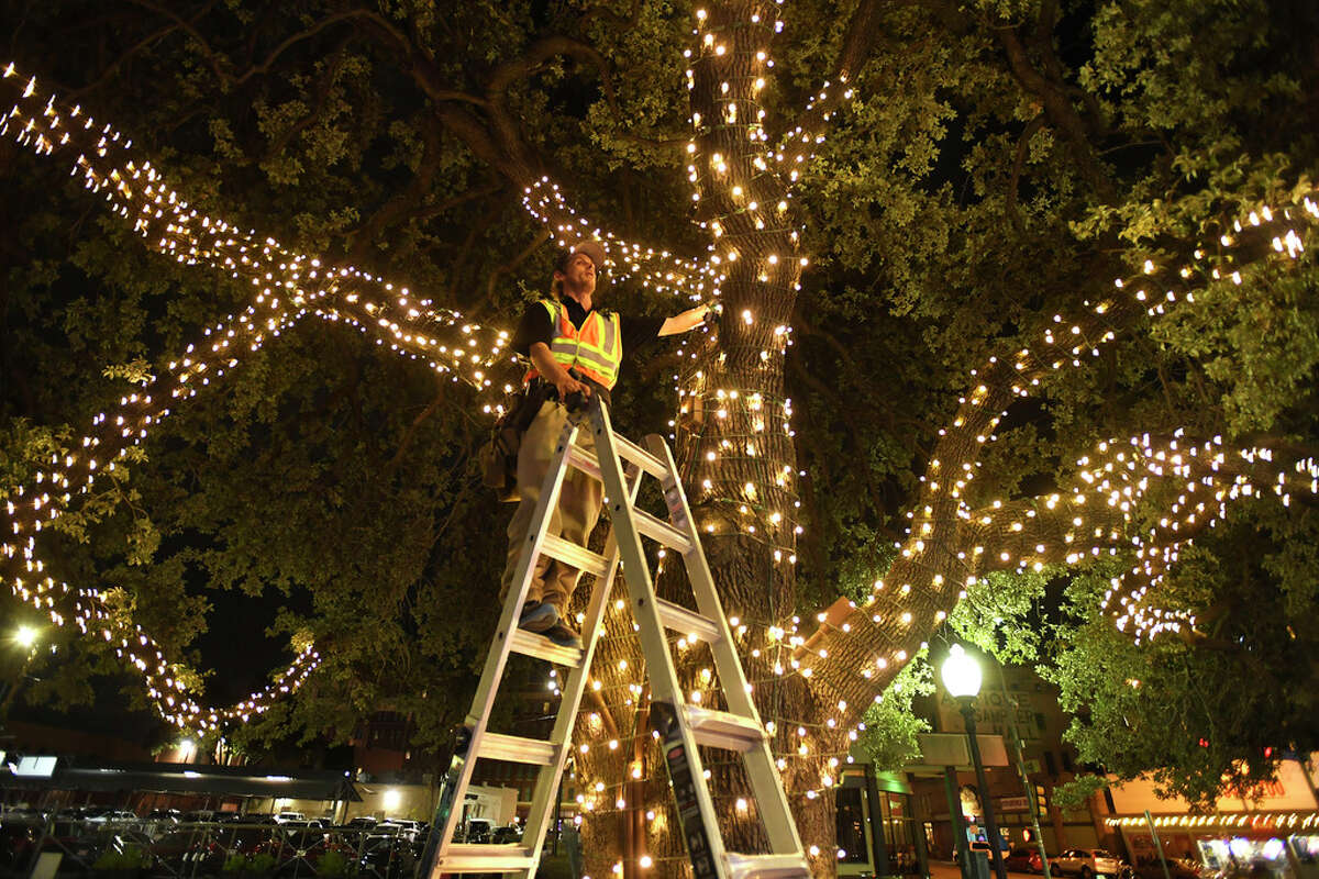 Workers test San Antonio's Christmas tree for official lighting ...