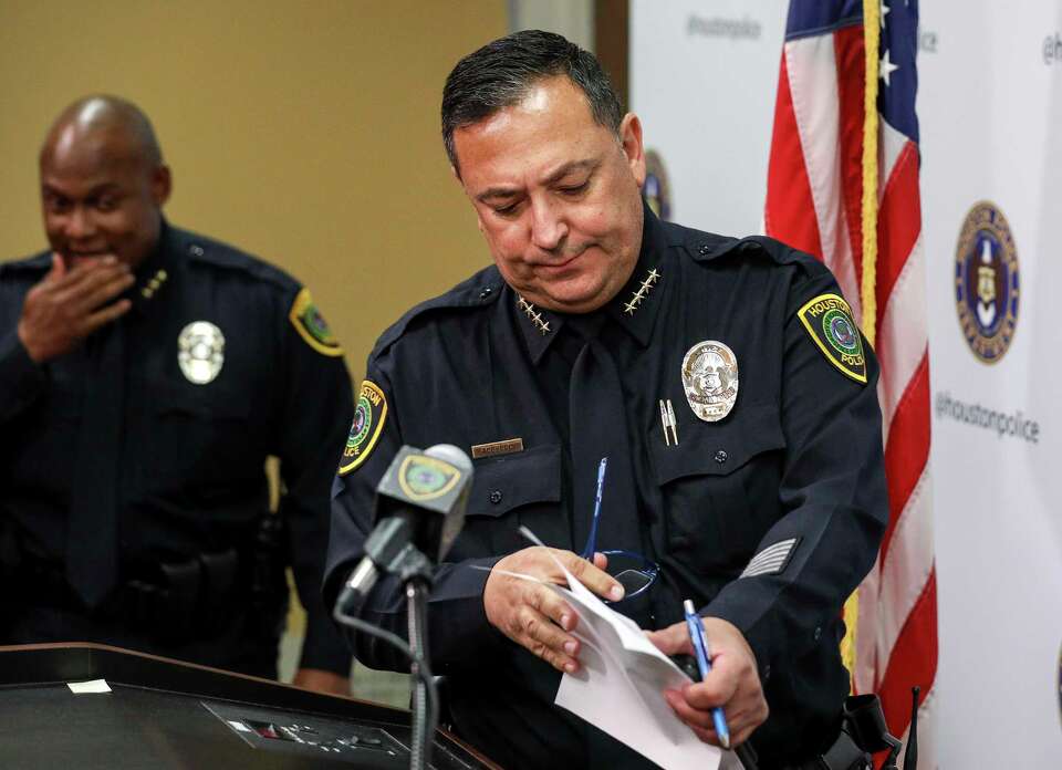 Former Houston police officer Gerald Goines ordered released from ...