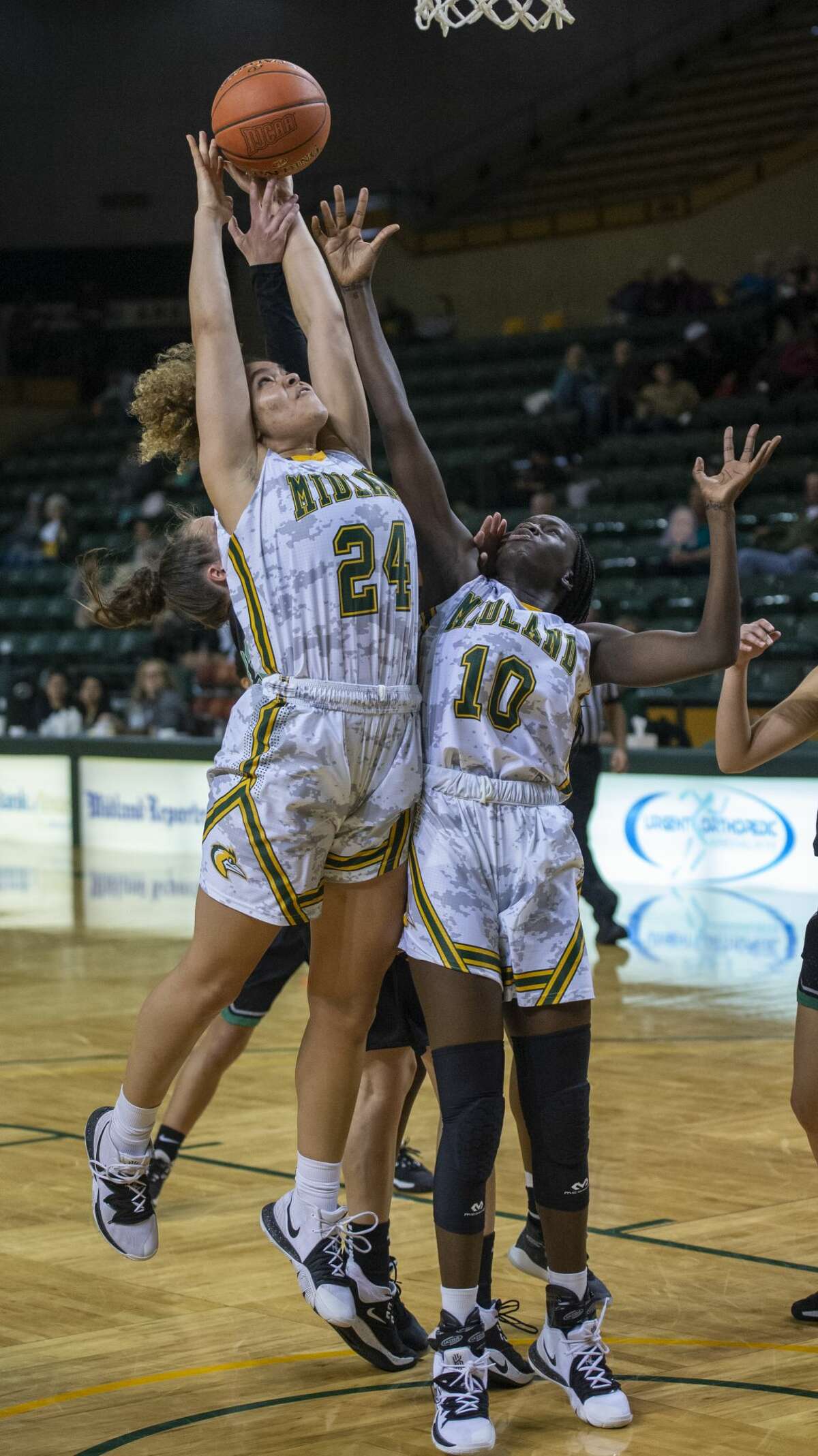 JC BASKETBALL: Lady Chaps open WNIT with impressive win