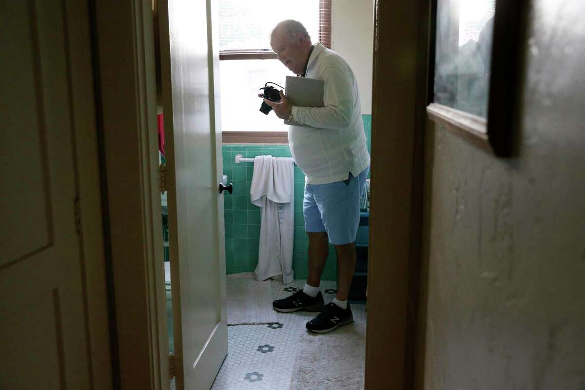 Family fled sewage-contaminated house on San Antonio base