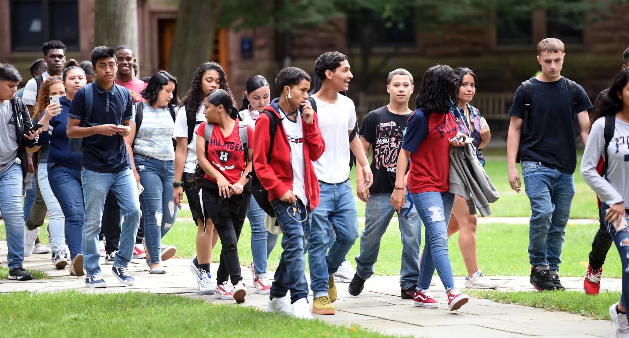 Students walk out of school in New Haven to protest deportation