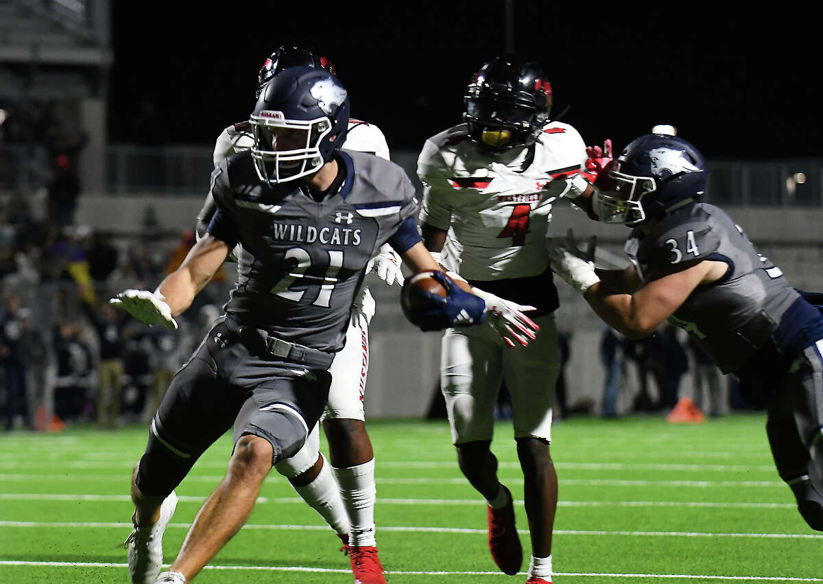 Westfield earns playoff win over Tomball Memorial