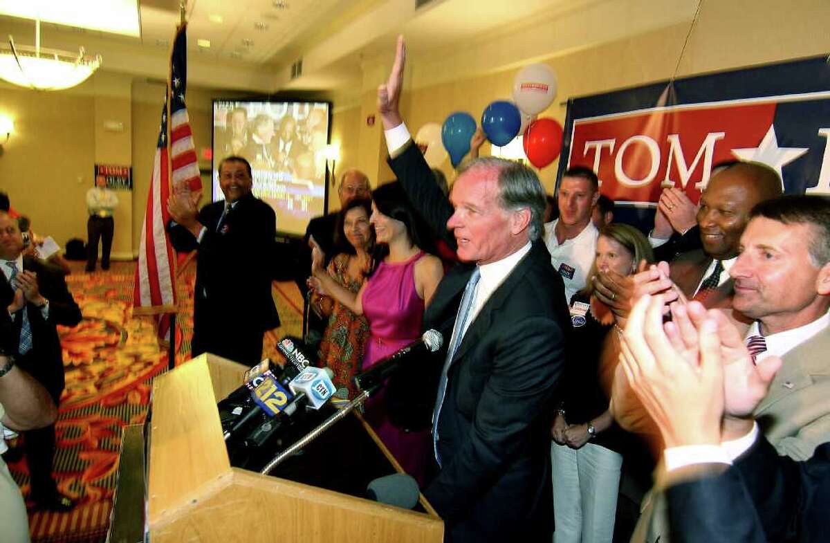 Foley captures narrow win over Fedele