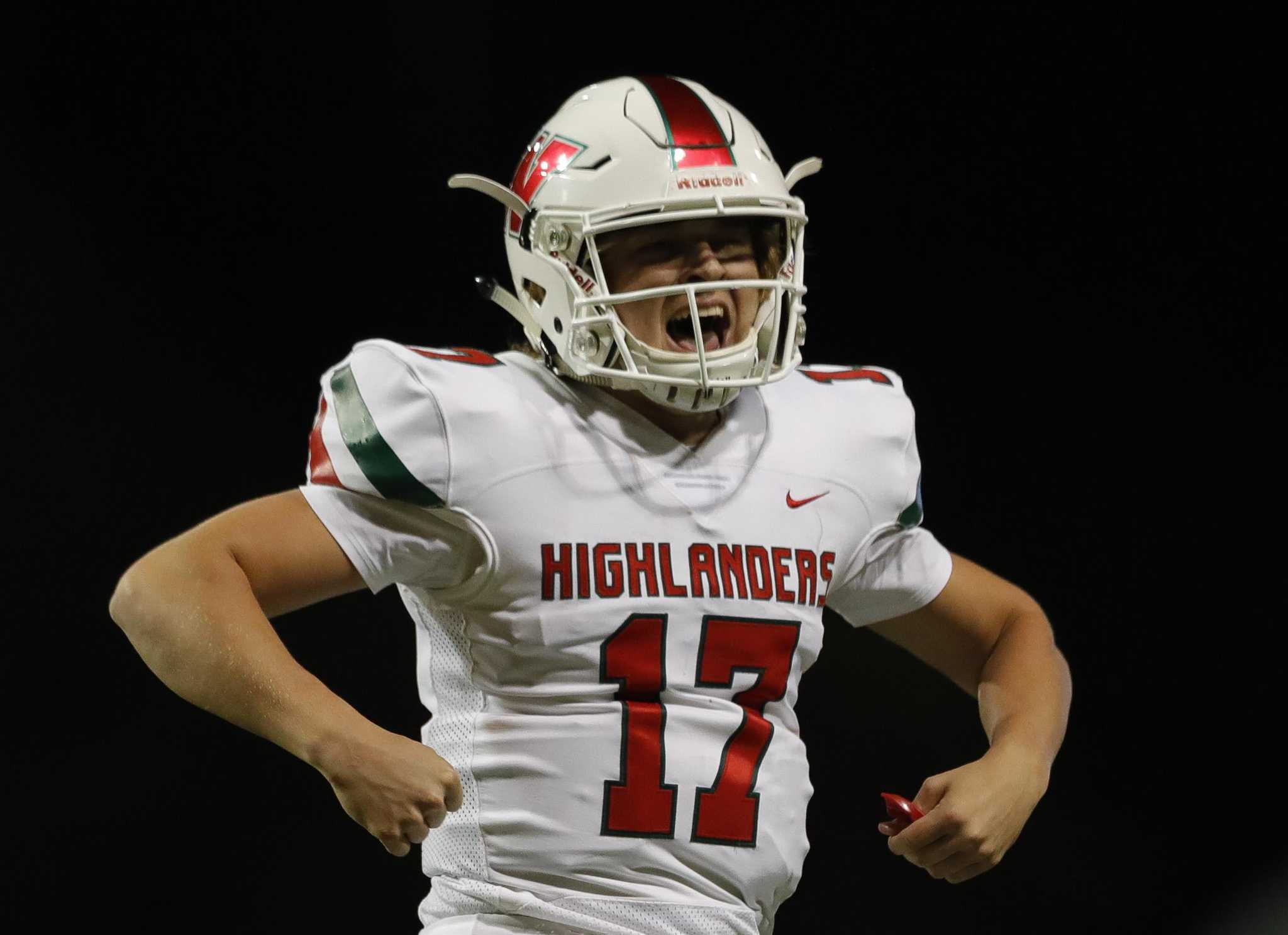 FOOTBALL: Howard leads Highlanders with overtime touchdown passes