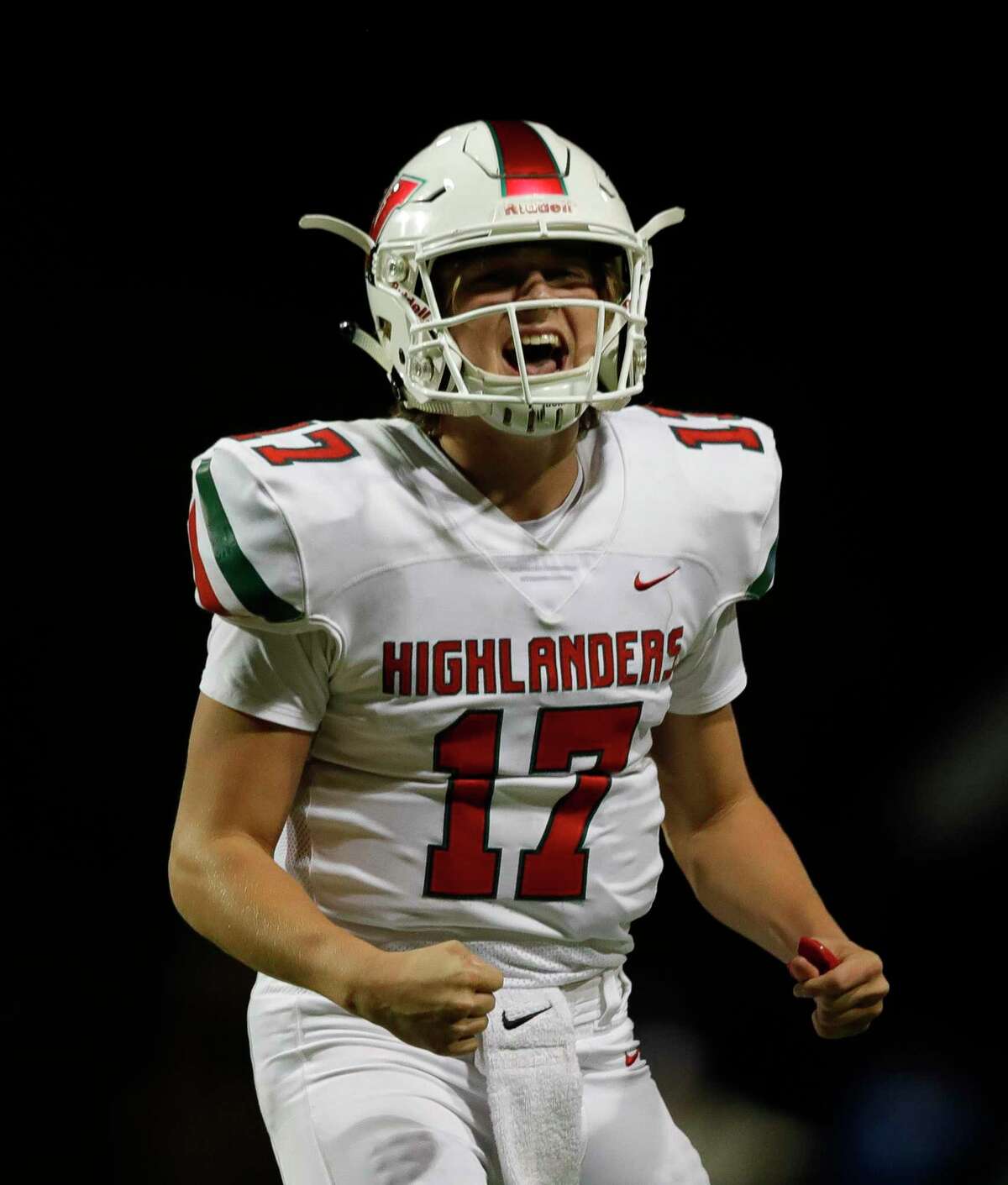 FOOTBALL: Howard leads Highlanders with overtime touchdown passes