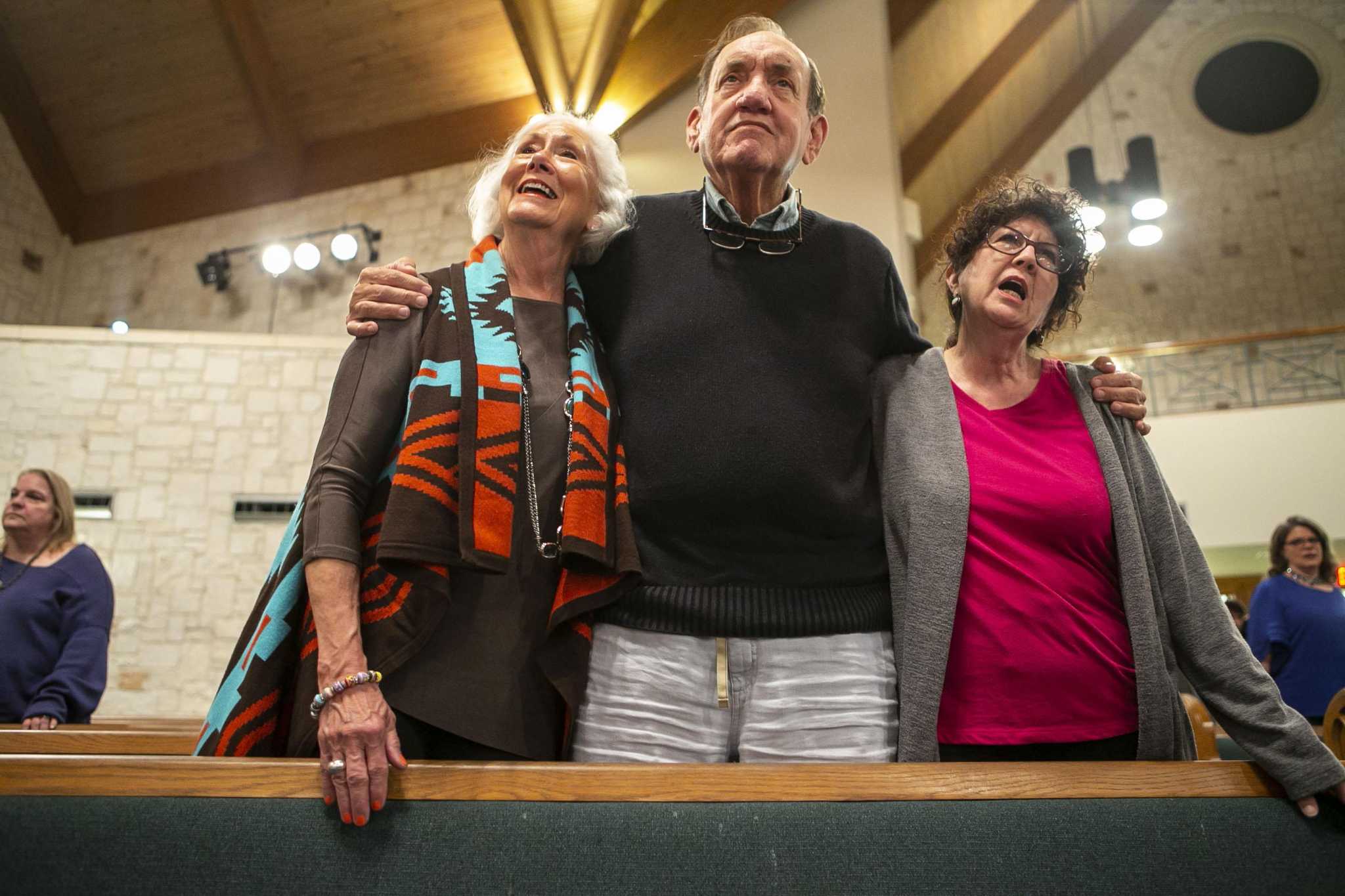 At interfaith Thanksgiving, unity is embraced