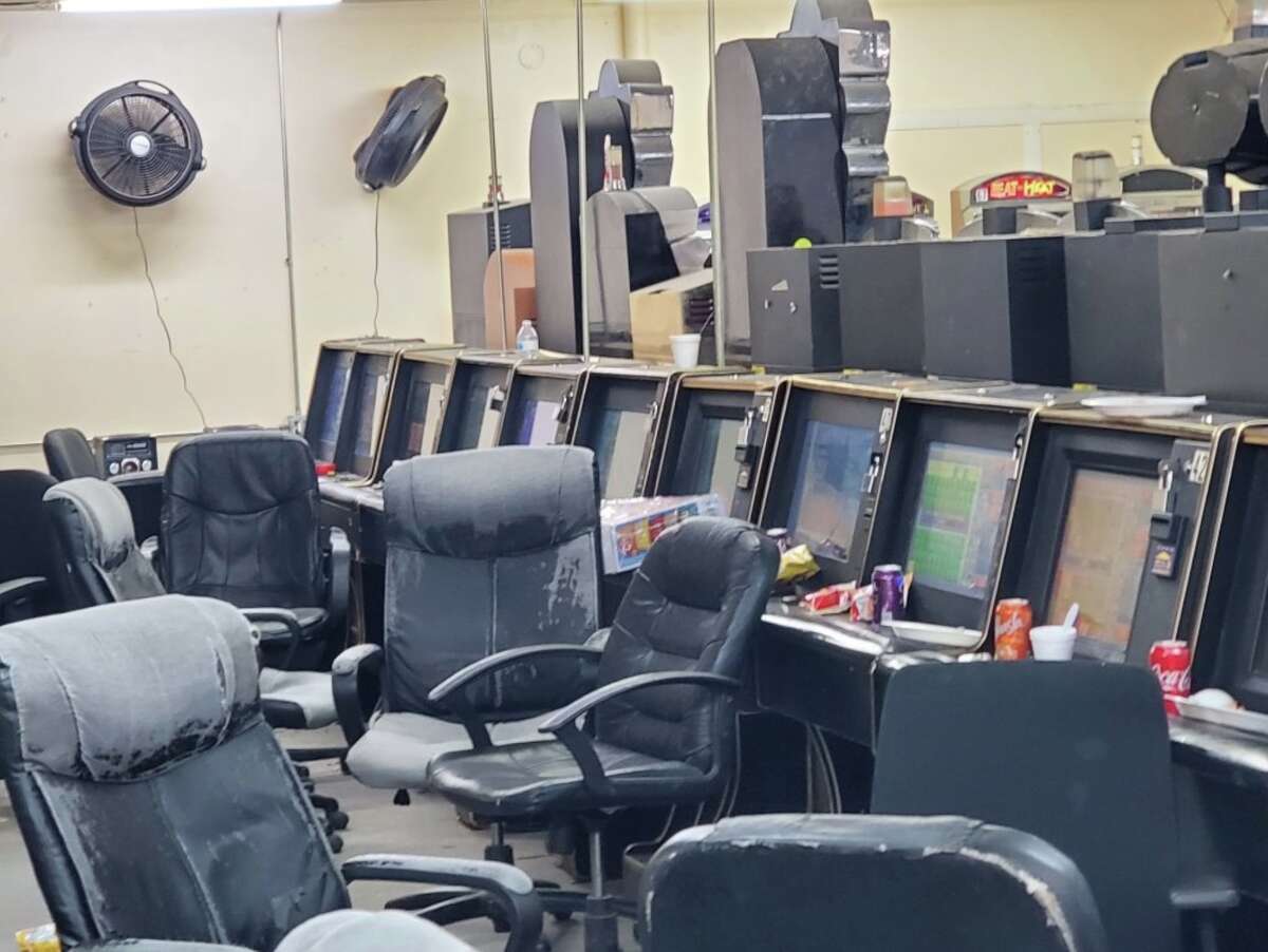 Police uncover illegal game room after responding to robbery call in ...