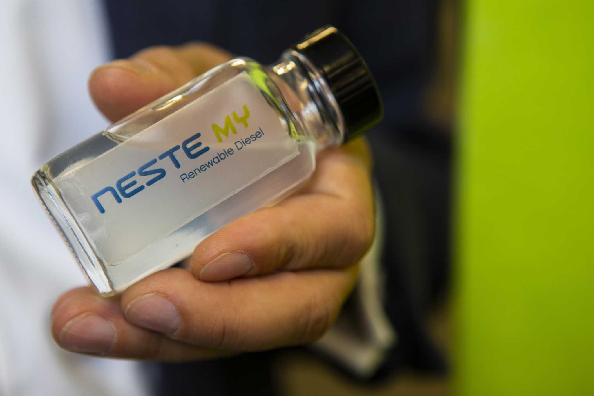 Neste leads the pack in sustainable jet fuel production