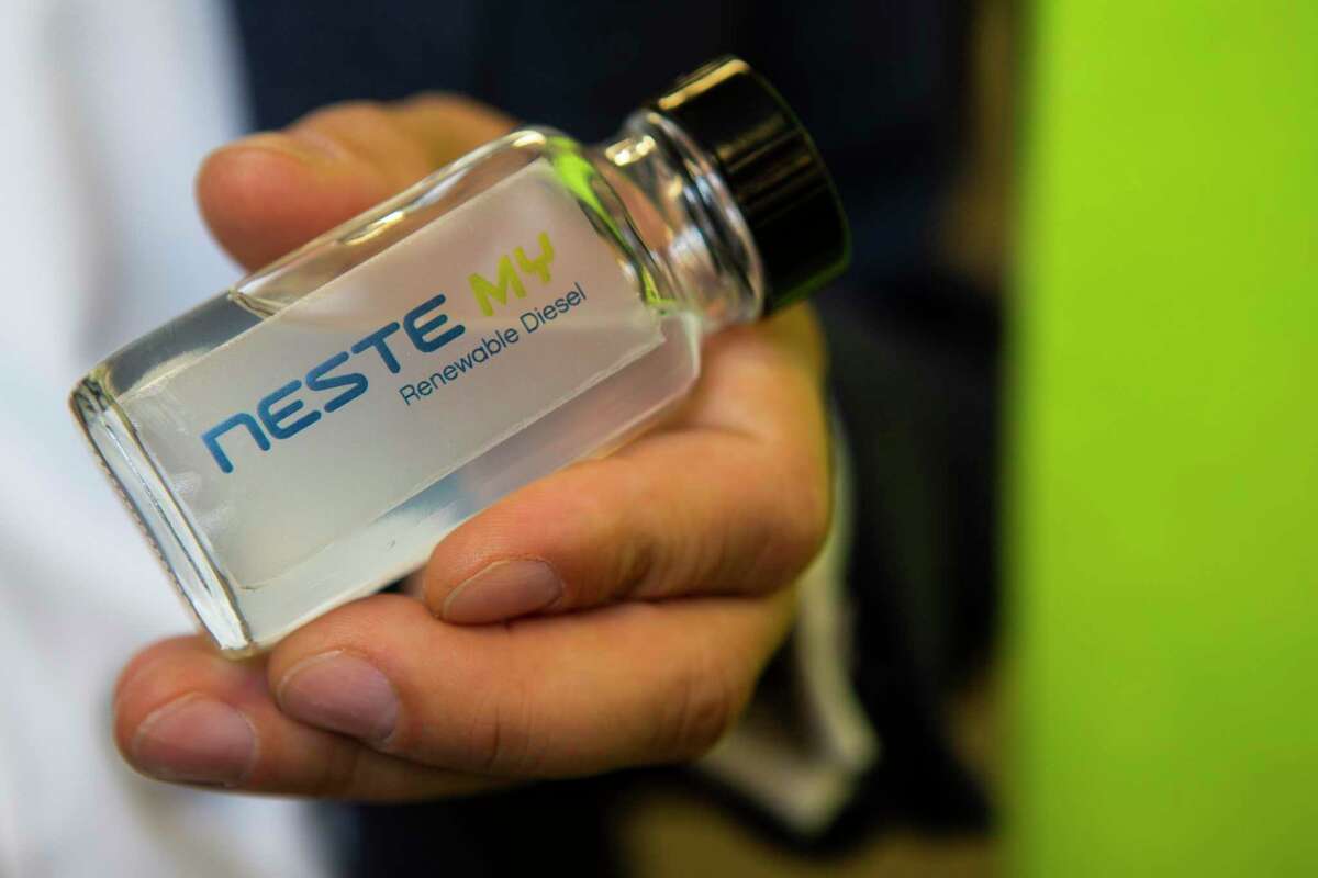 Neste leads the pack in sustainable jet fuel production