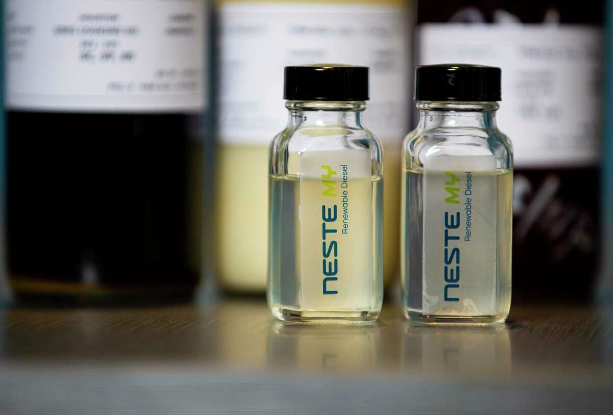 Neste leads the pack in sustainable jet fuel production