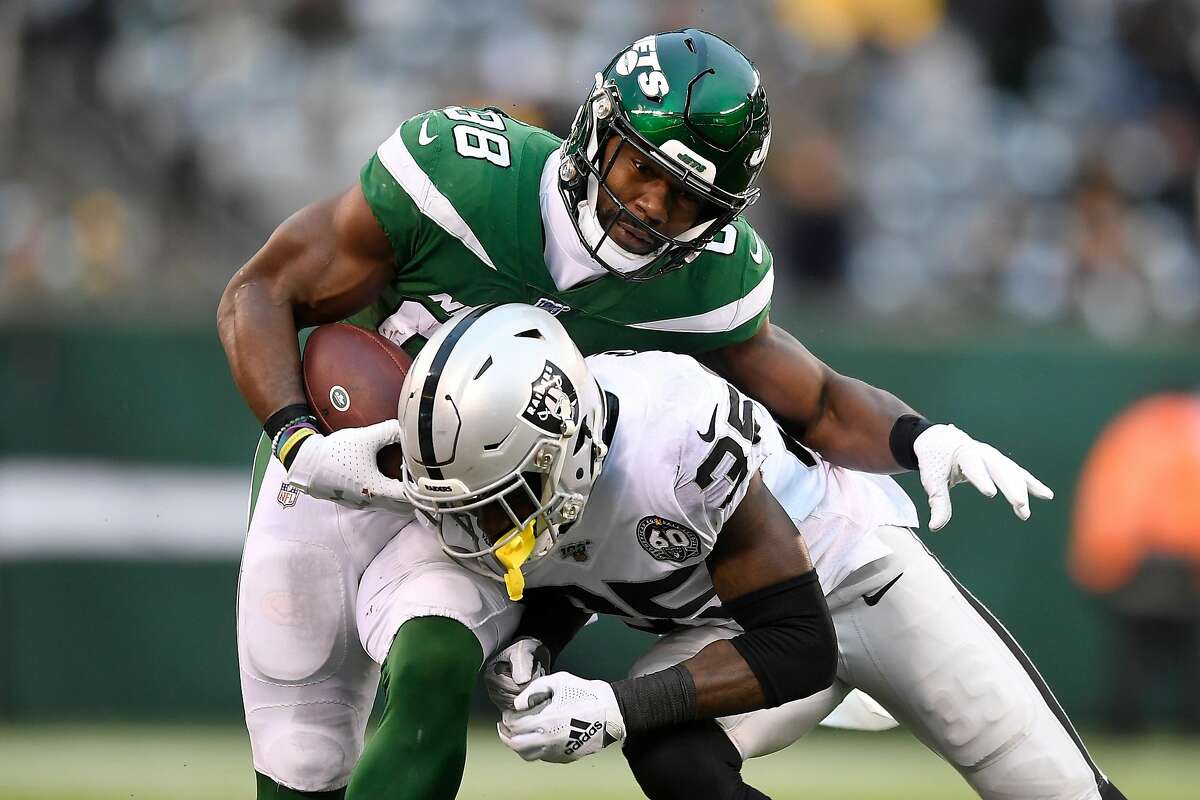 Raiders’ pass defense ‘can’t give up vertical bombs’ to Chiefs’ Mahomes