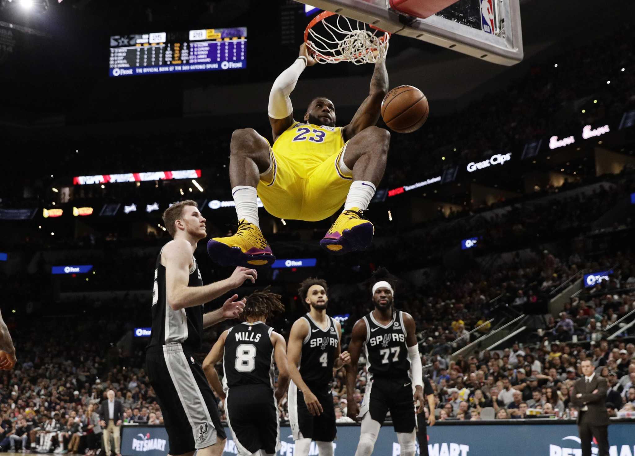 LeBron James’ fourth quarter sinks Spurs’ upset bid